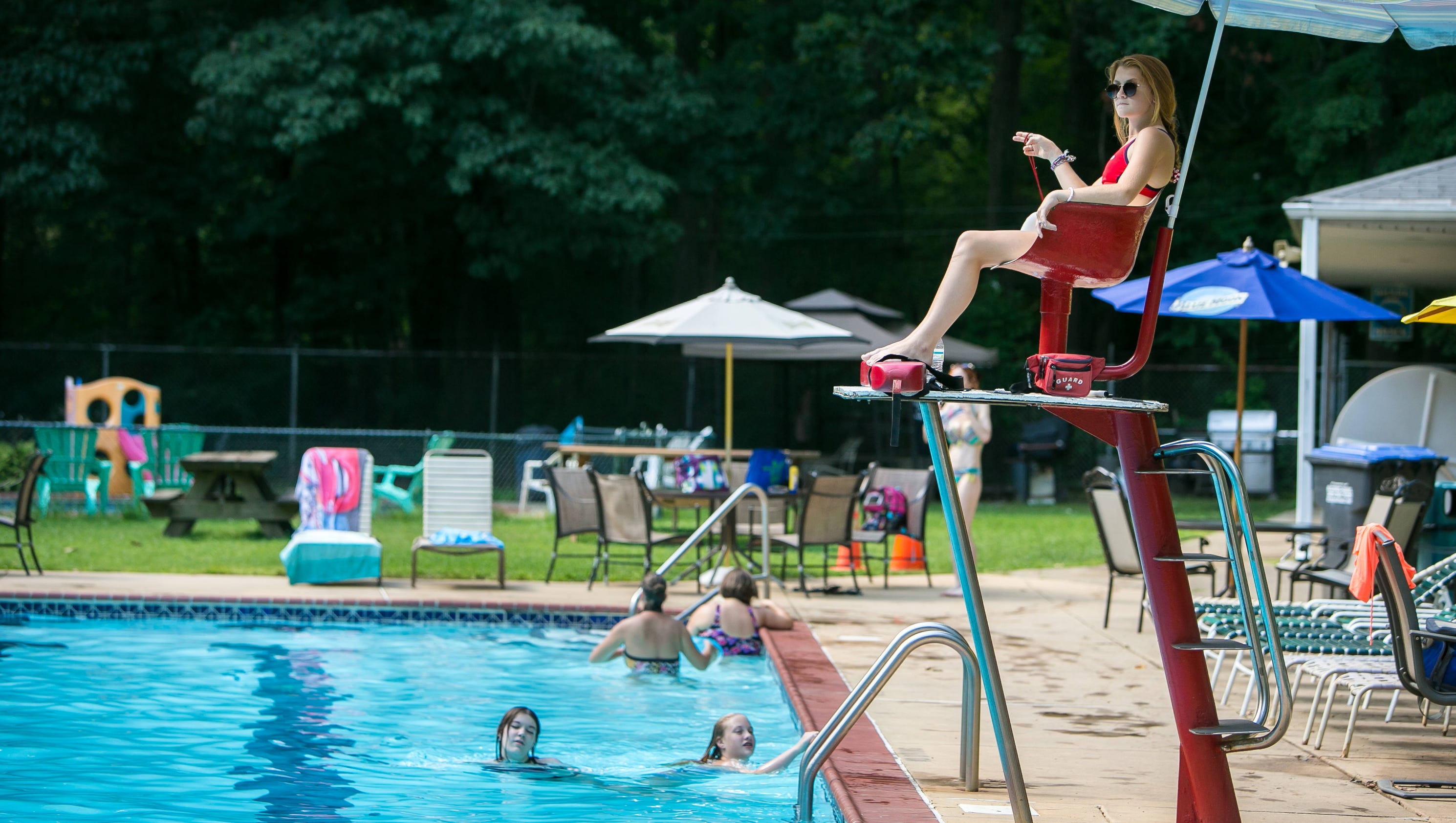 Teen lifeguards save boy from drowning at Green Acres pool