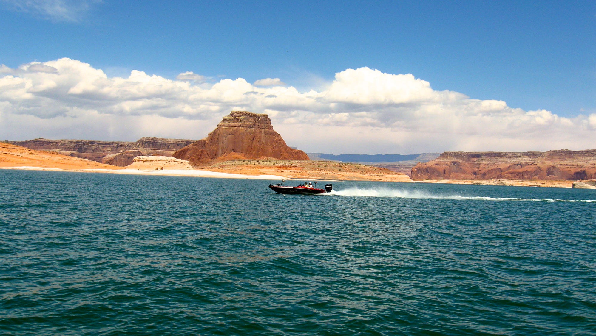 Best things to do at Lake Powell: Swimming, marinas, Horseshoe Bend