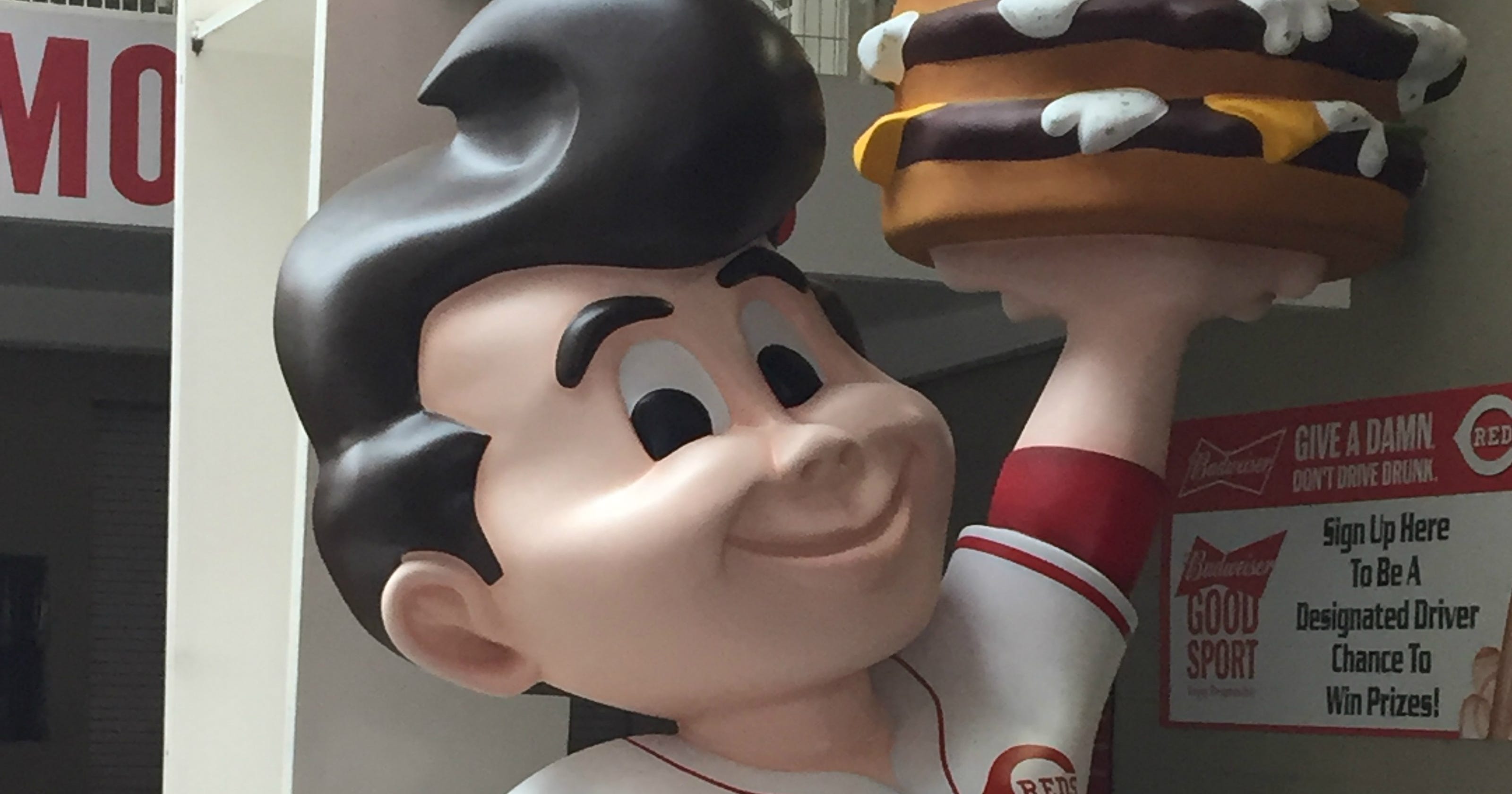 Frisch's serves up new Big Boy statue