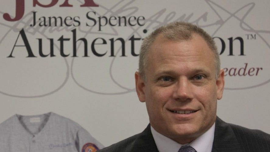 Dealers argue ethics of college athlete autographs