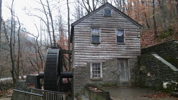 Outdoors: On the Norris Cliff Trail to Observation Point