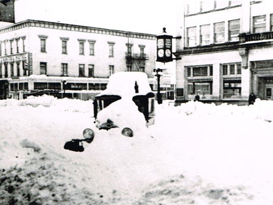 Salem gets 27 inches of snow in one day