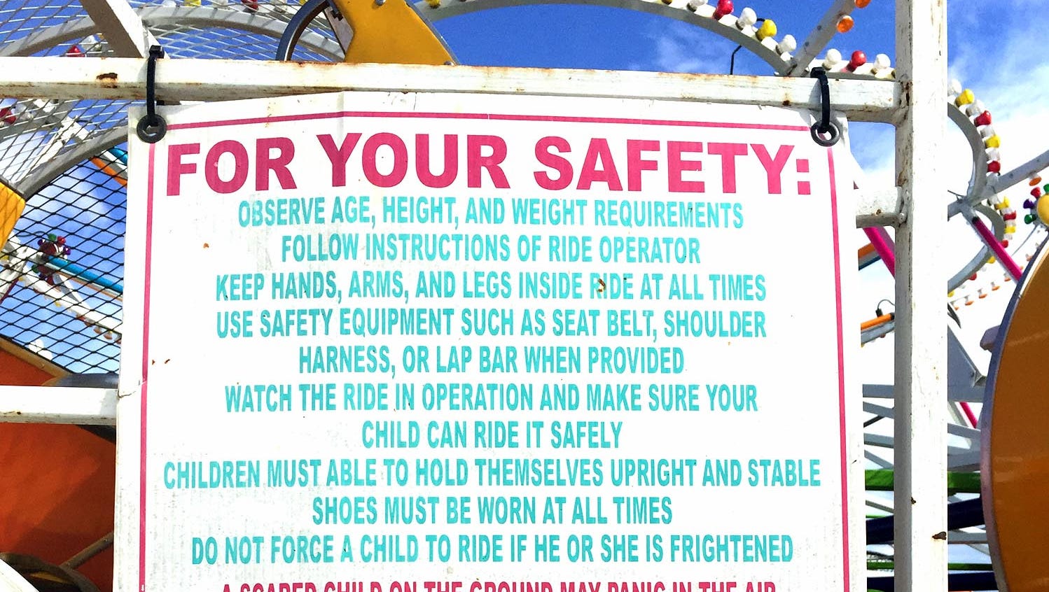 How to stay safe on amusement rides