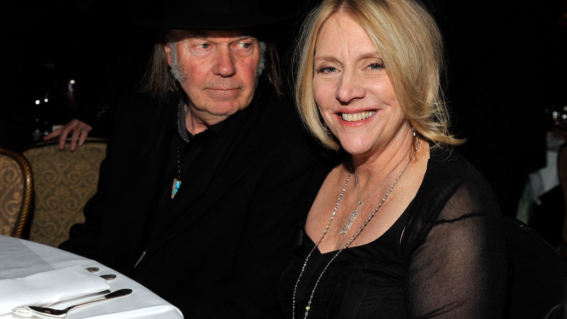 neil-young-and-daryl-hannah-really