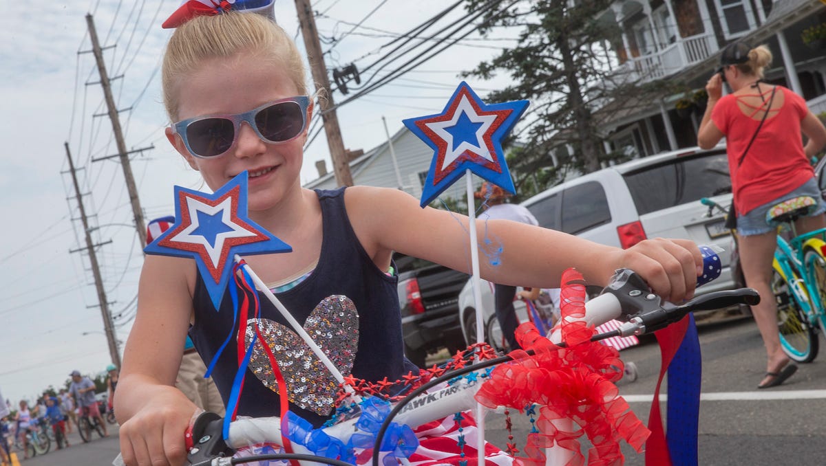 Seaside Park Patriotic Bike Parade draws hundreds for festive ride