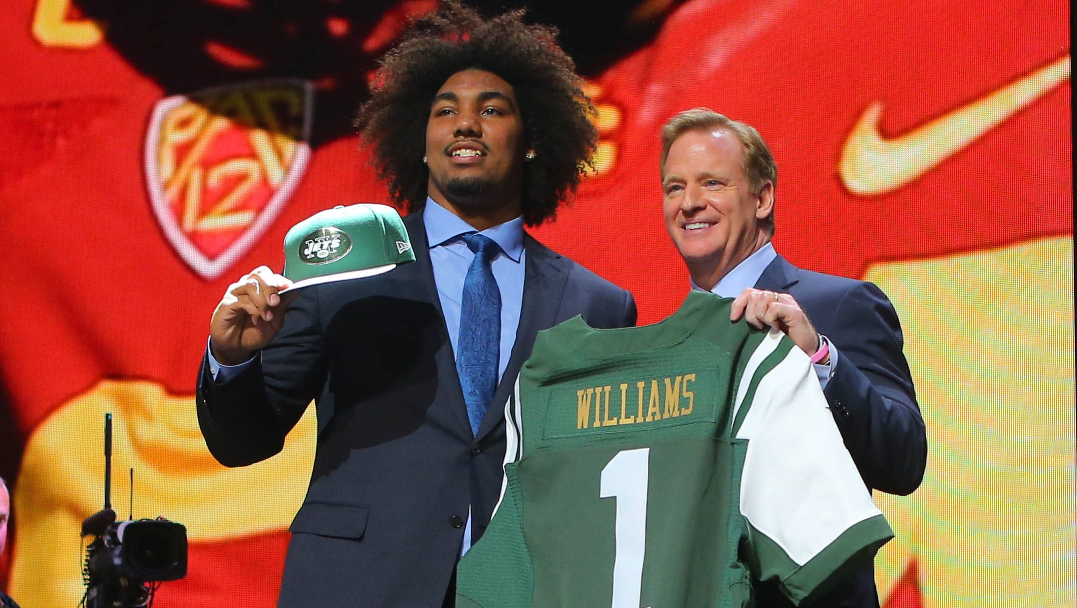 635660398097648783-USP-NFL-2015-NFL-DRAFT-72710066.JPG?width=2185 ...