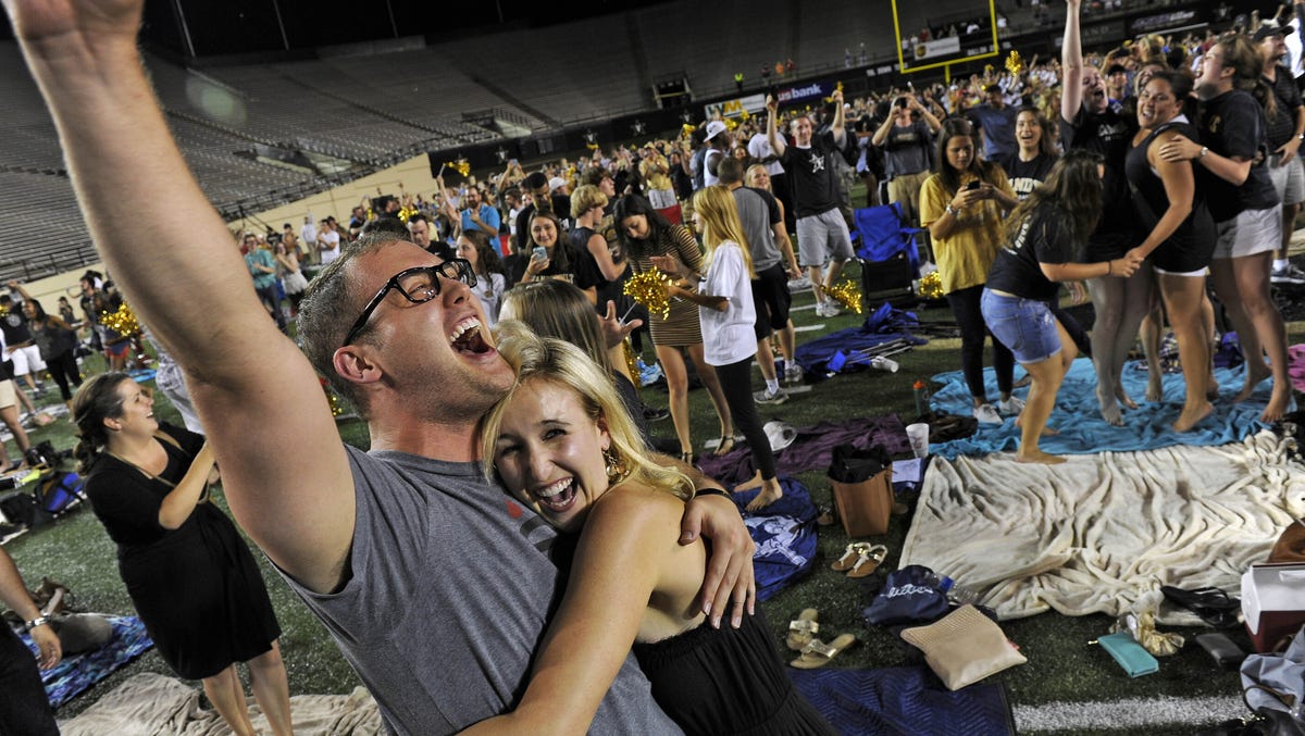 Vandy Fans Celebrate CWS Championship
