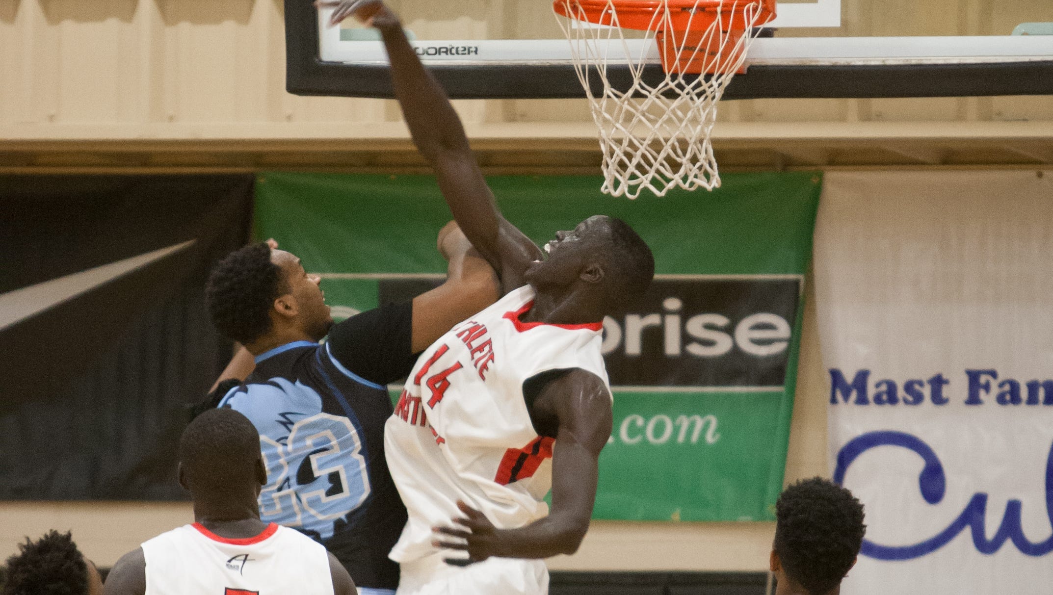 Thon Maker begins basketball journey in South Sudan