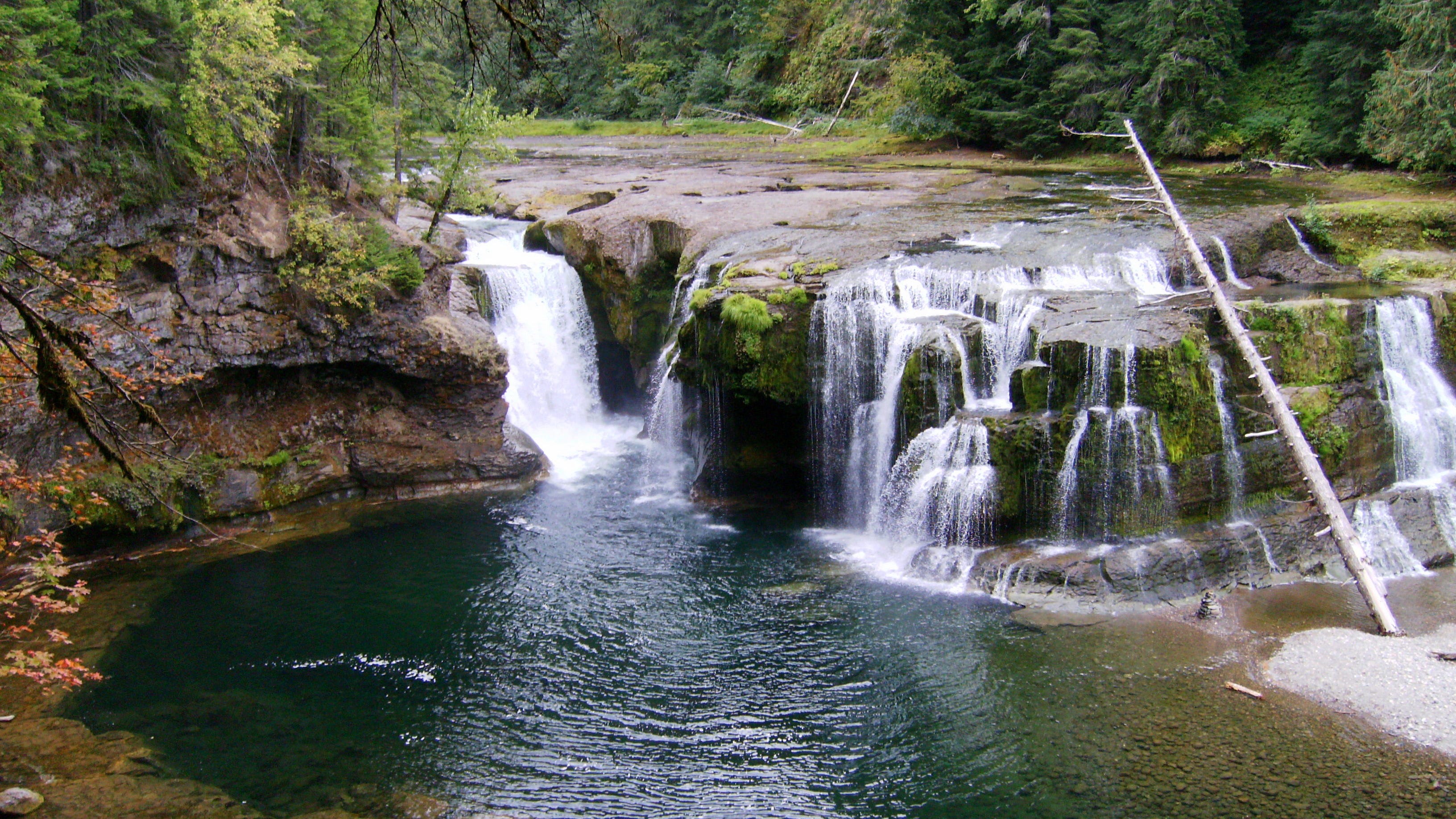 5 best waterfall hikes in southern Washington
