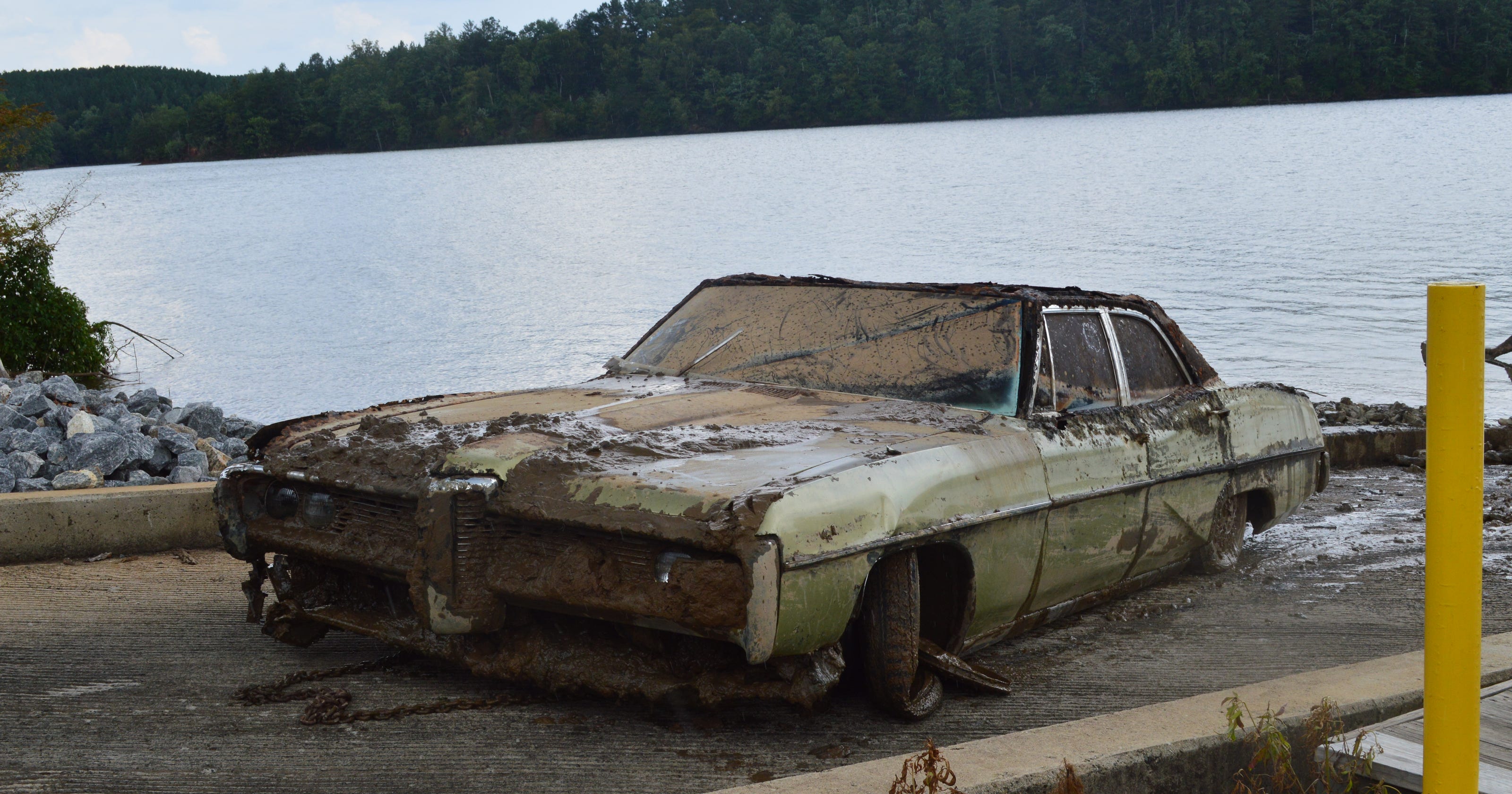 Body of man missing since 1972 found in submerged car Body of man missing since 1972 found in submerged car