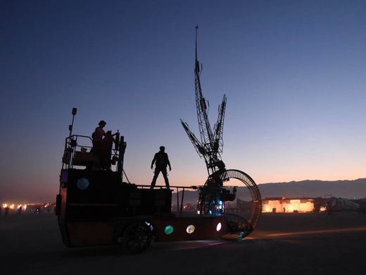 Reno Space Whale sculpture is ready downtown