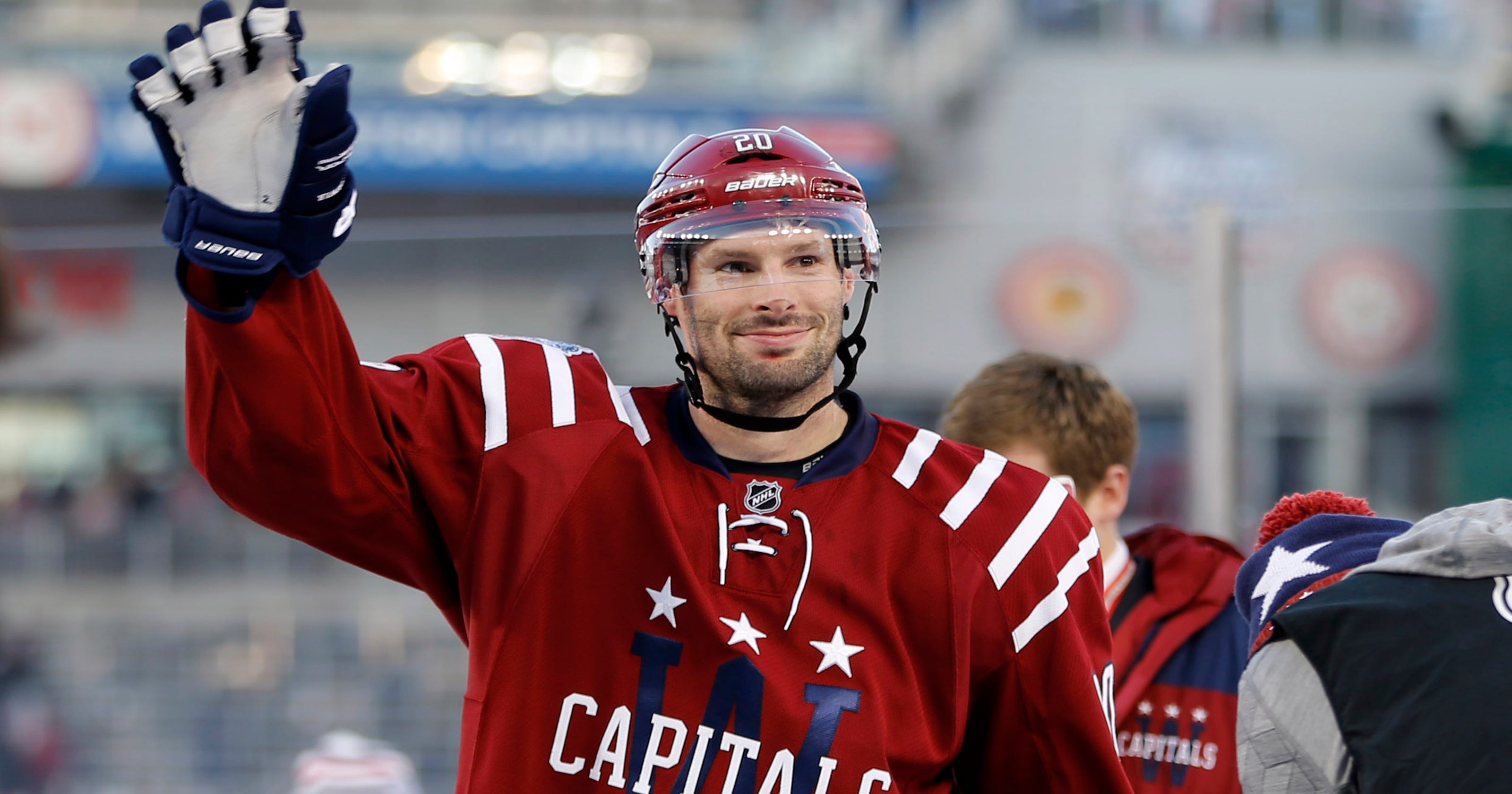Capitals beat Blackhawks 3-2 at Winter Classic