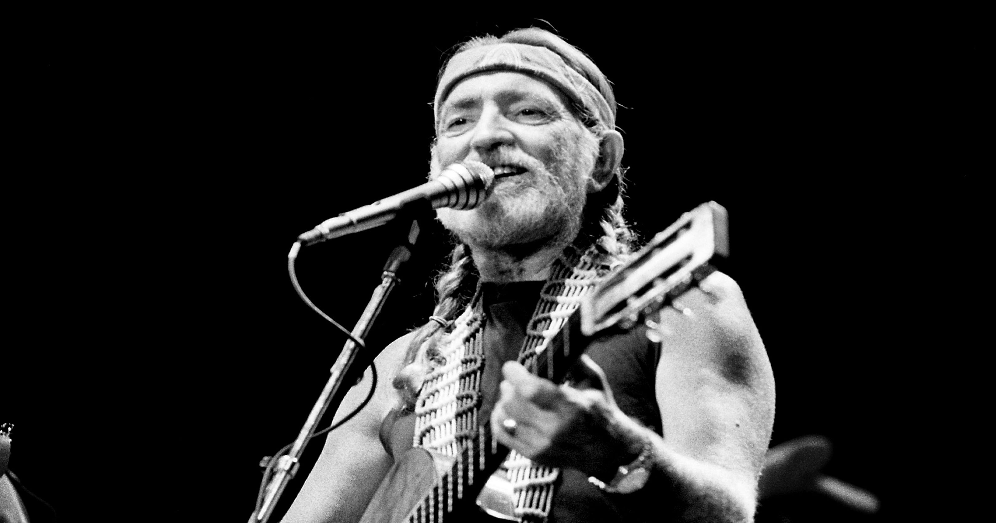Willie Nelson says that marijuana ‘saved my life’