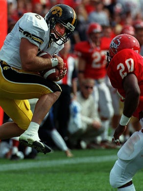 Register Iowa Sports Hall: Dwight ran swiftly to stardom