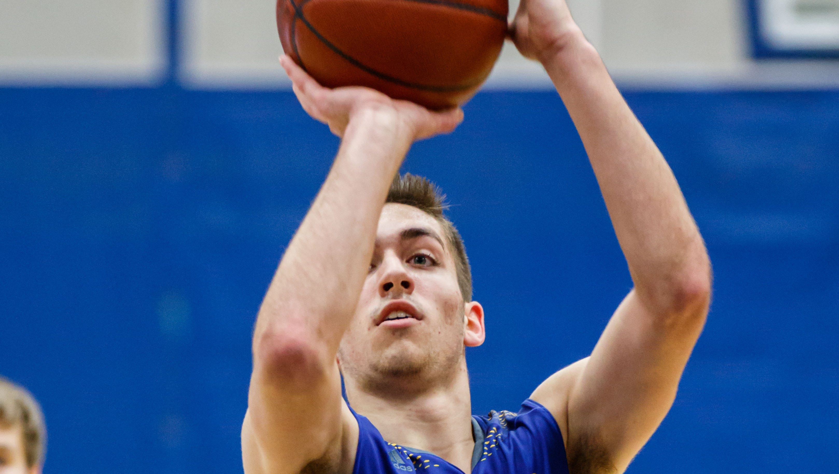 Mukwonago boys extend win streak to 10 games