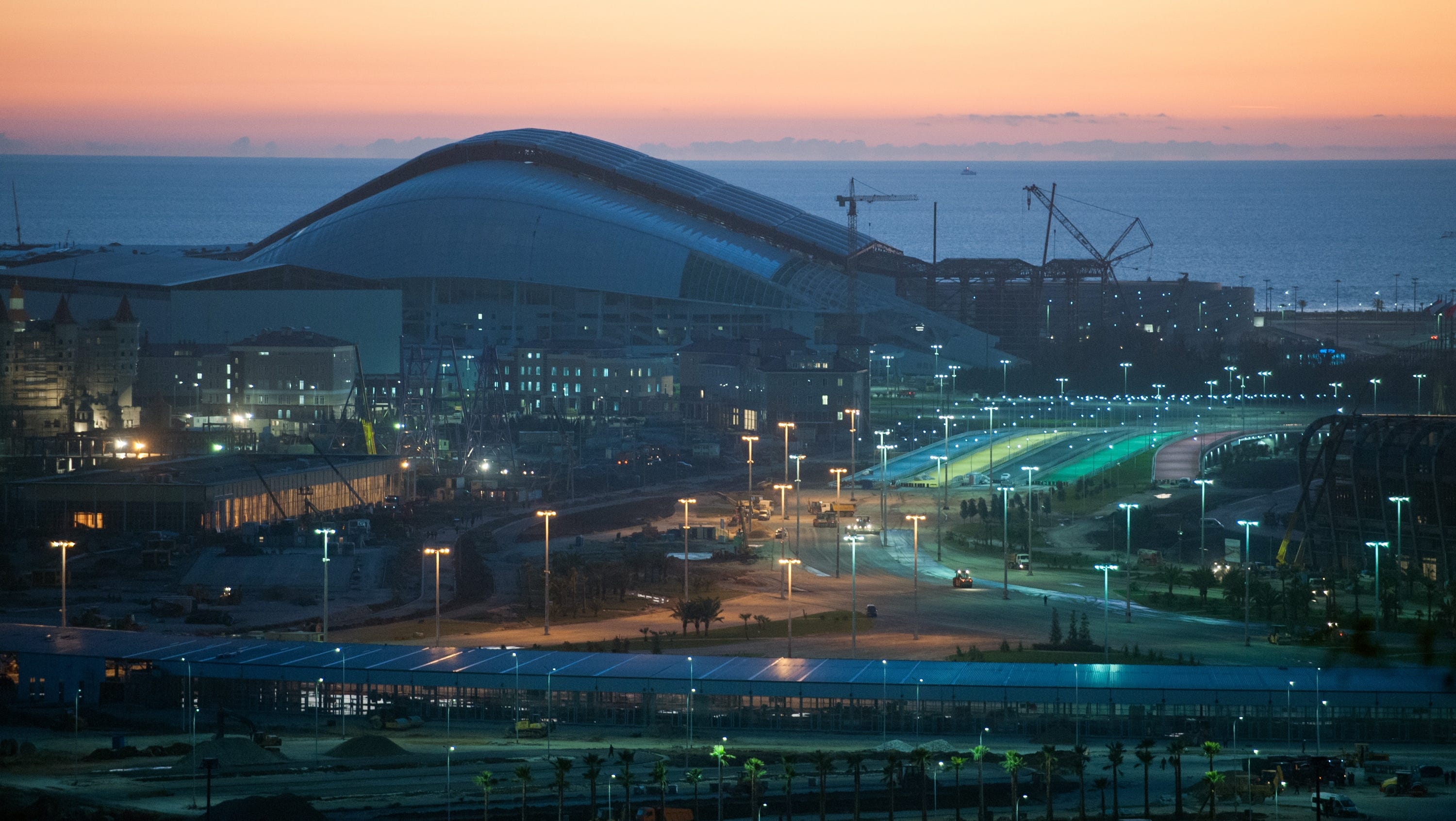 Obama sends message by naming Sochi Olympic delegation