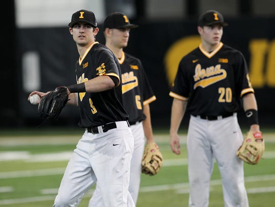 Hawkeyes on parade: Iowa baseball scores 28 in win