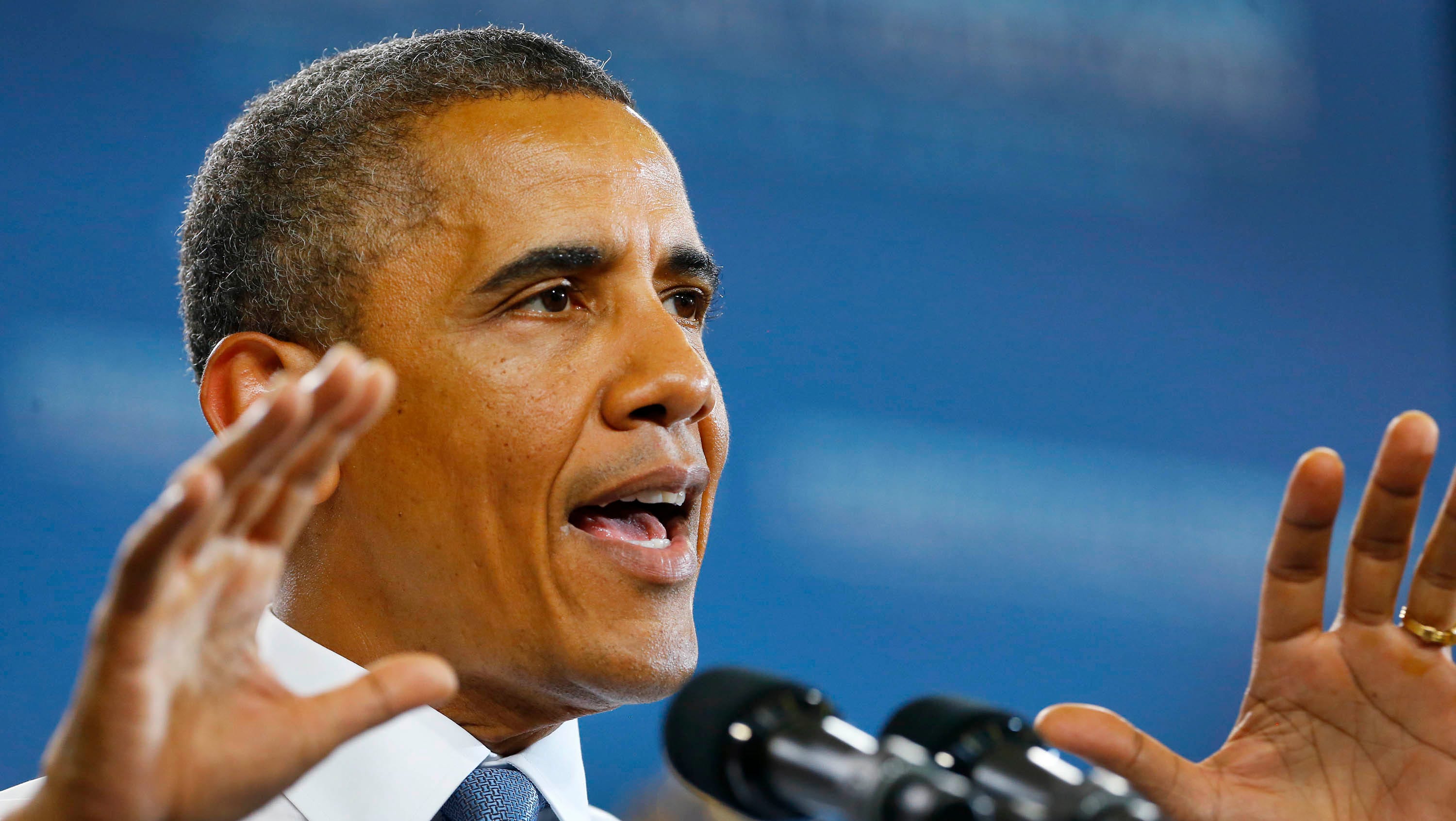 Obama promotes housing policies, speaks to troops