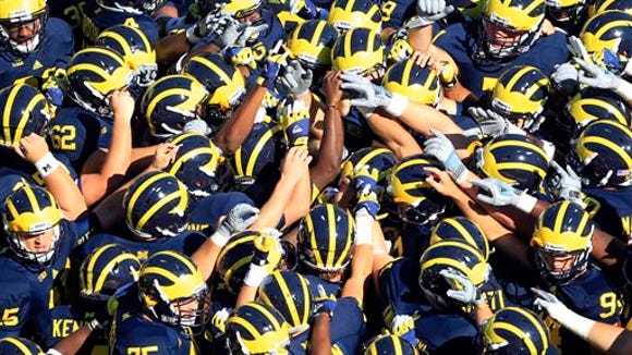 Michigan FB tops nation in Twitter followers with 200K. Alabama FB 1st ...