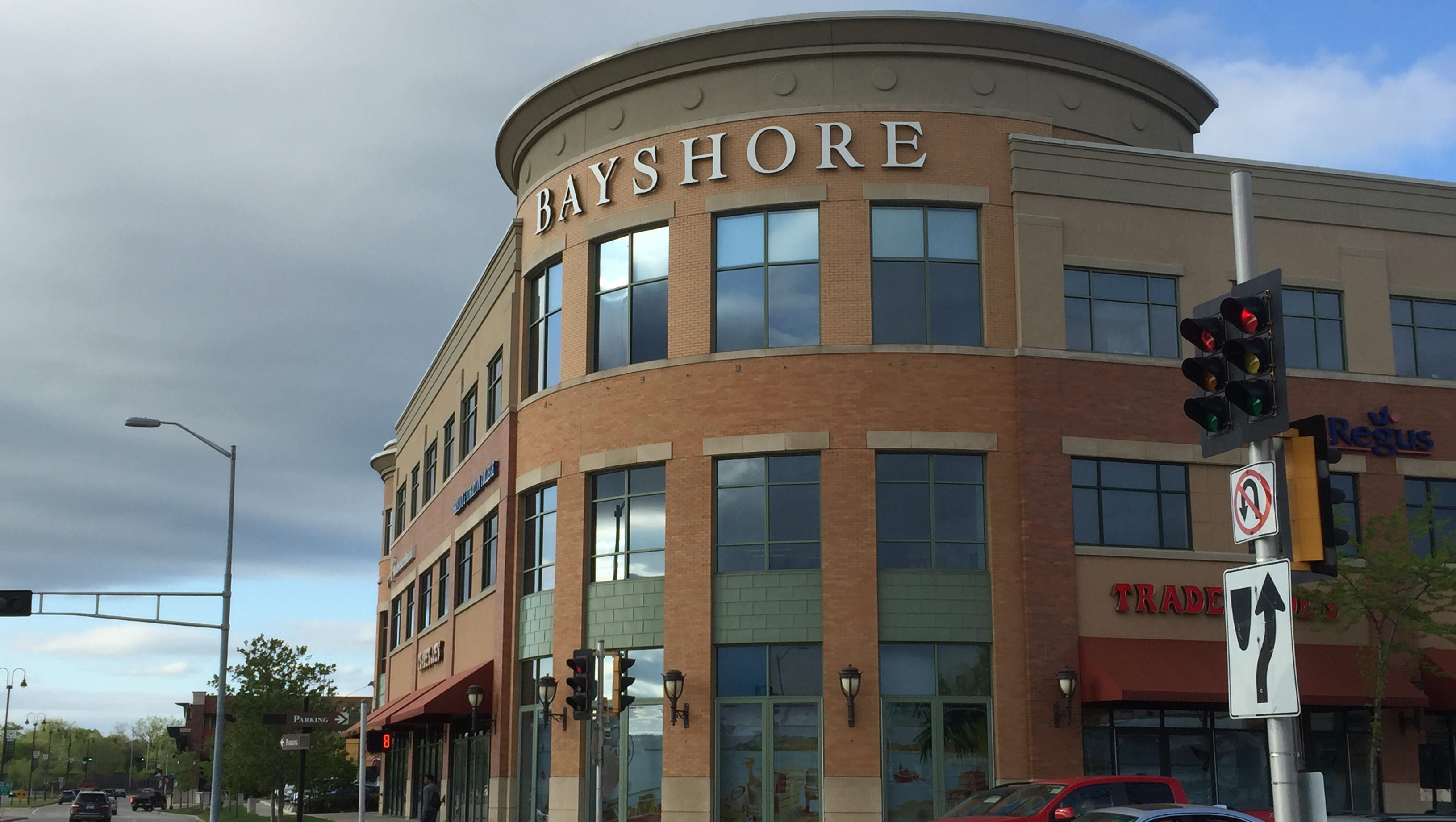 Police question man wearing body armor, ammunition at Bayshore