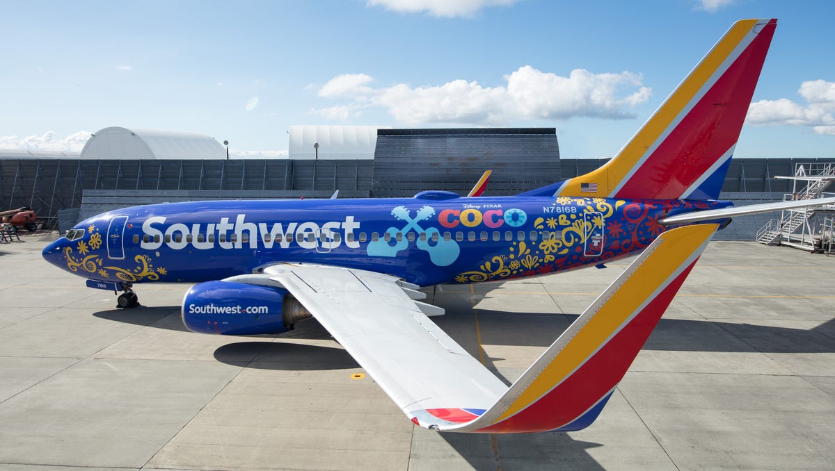 Southwest paints Boeing 737 for animated Disney-Pixar movie