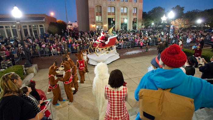 Santa and his elves kick off Winterfest