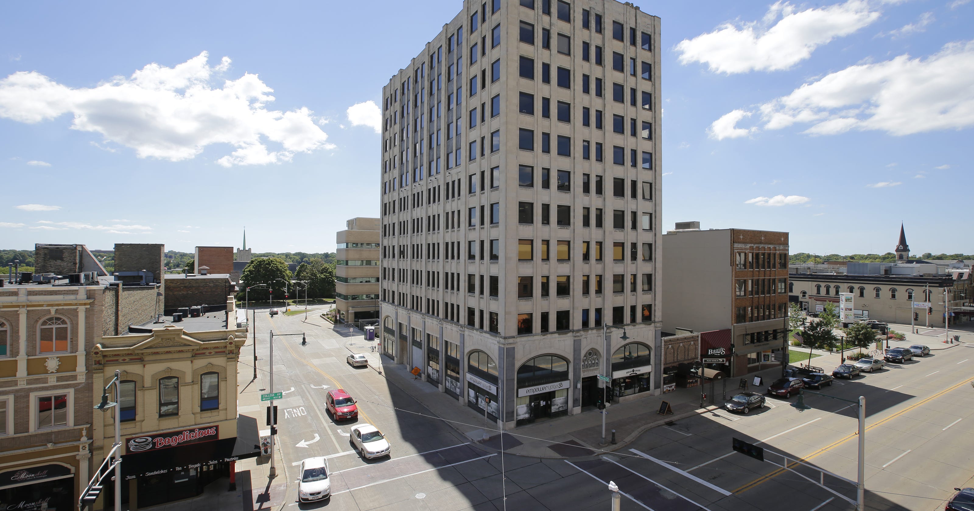 Quiz: Appleton's brushes with celebrity