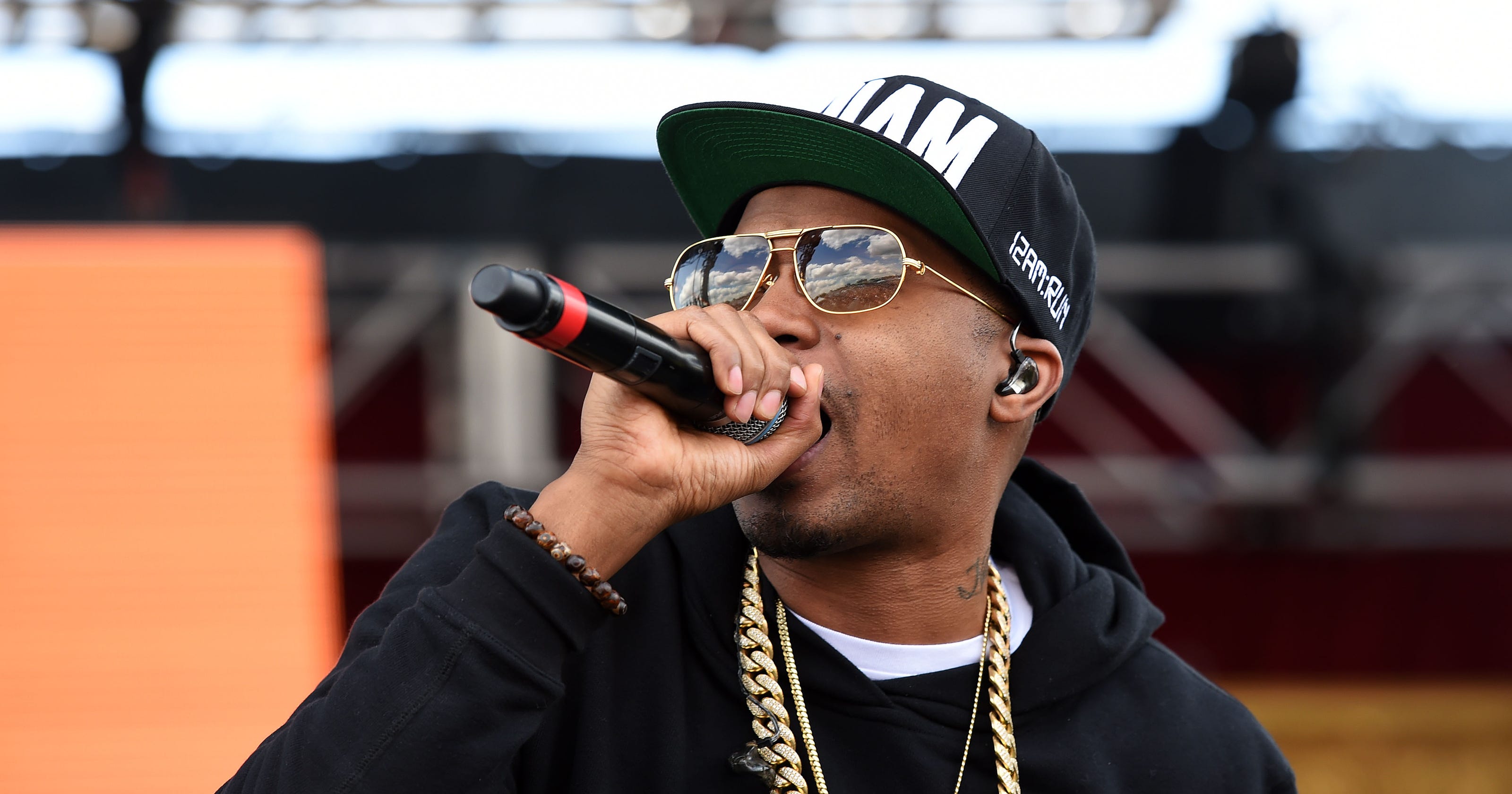 Rapper Nas to go on fall tour