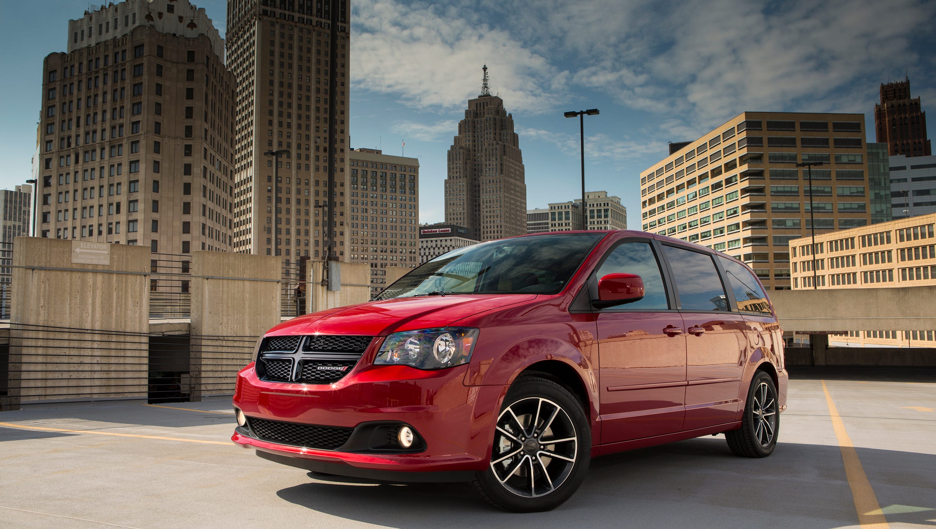 2017 Chrysler minivan coming; Dodge not leaving yet