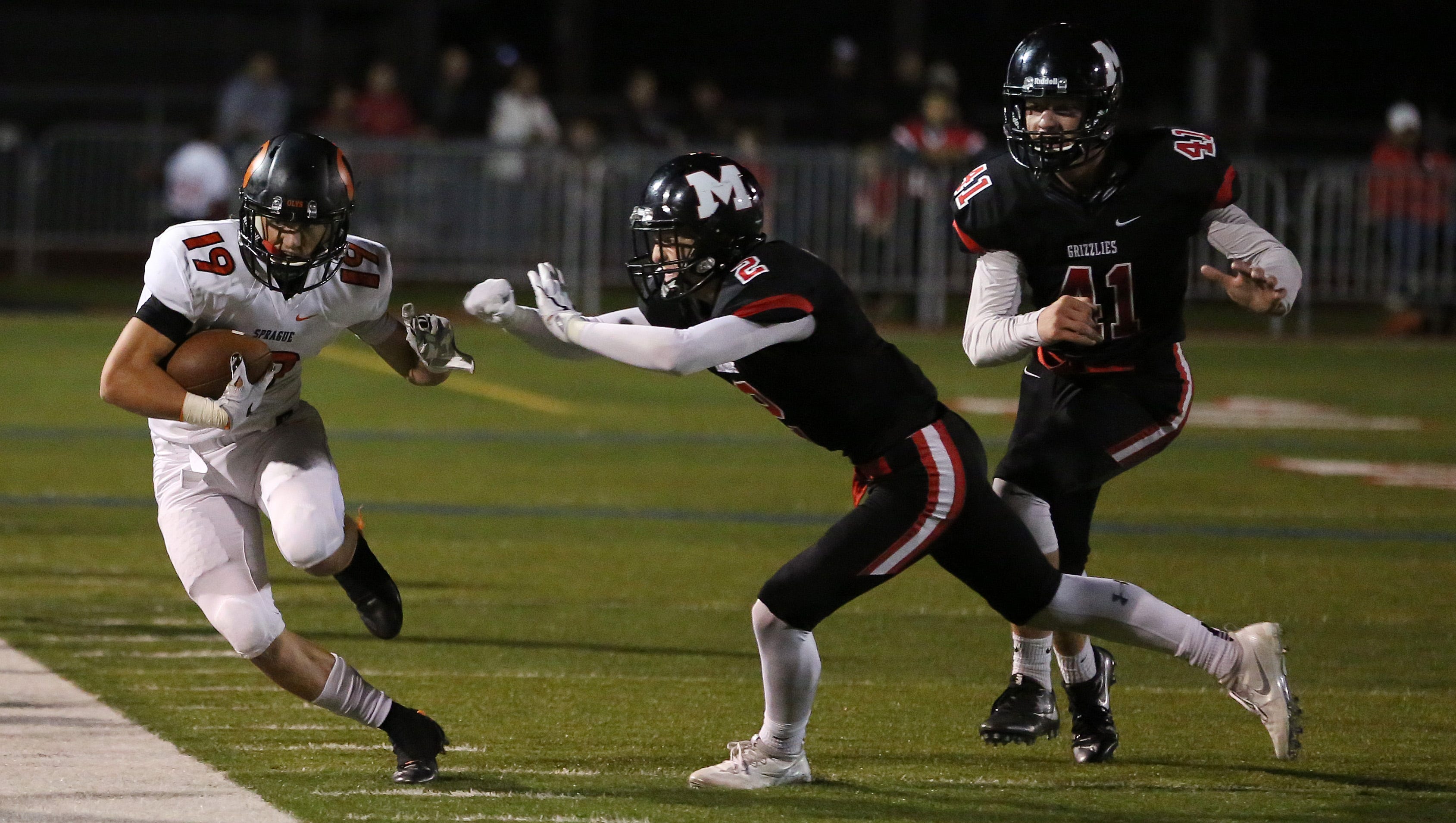 Sprague football keeps rolling with win against Grants Pass