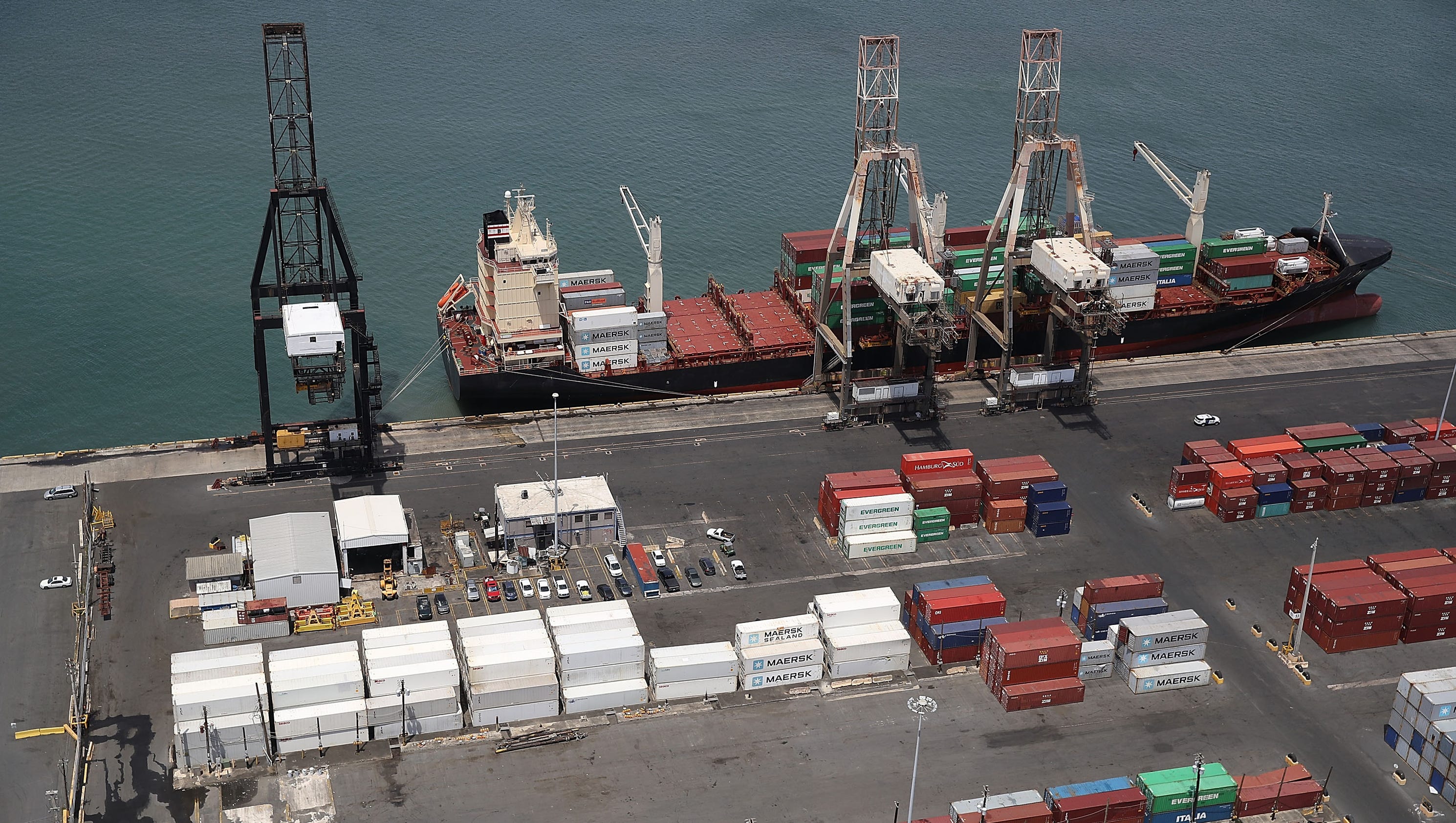 Puerto Rico: Distribution chaos snarls effort to aid desperate residents
