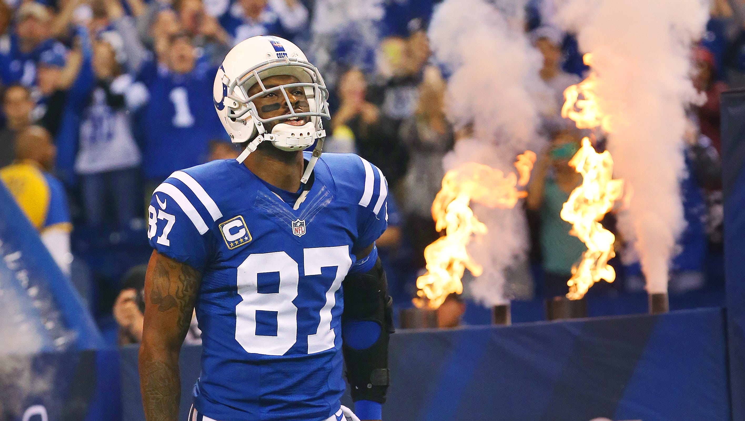 635539861950718804-24-COLTS23-FEN.JPG?width=2832&height=1600&fit=crop ...