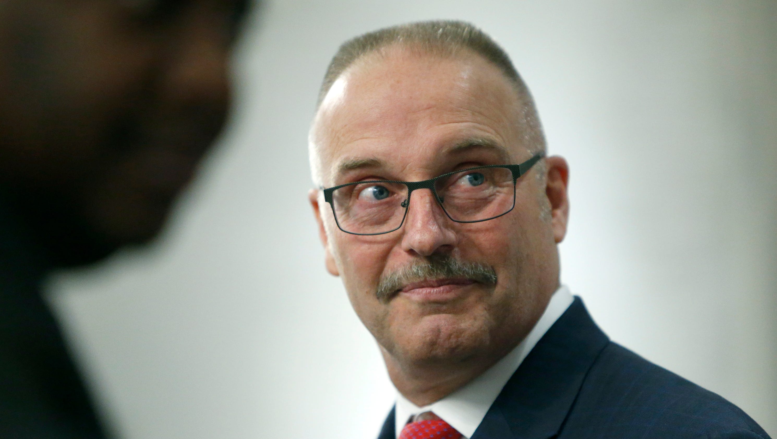 Baxter pitches ways to keep politics out of Sheriff's Office