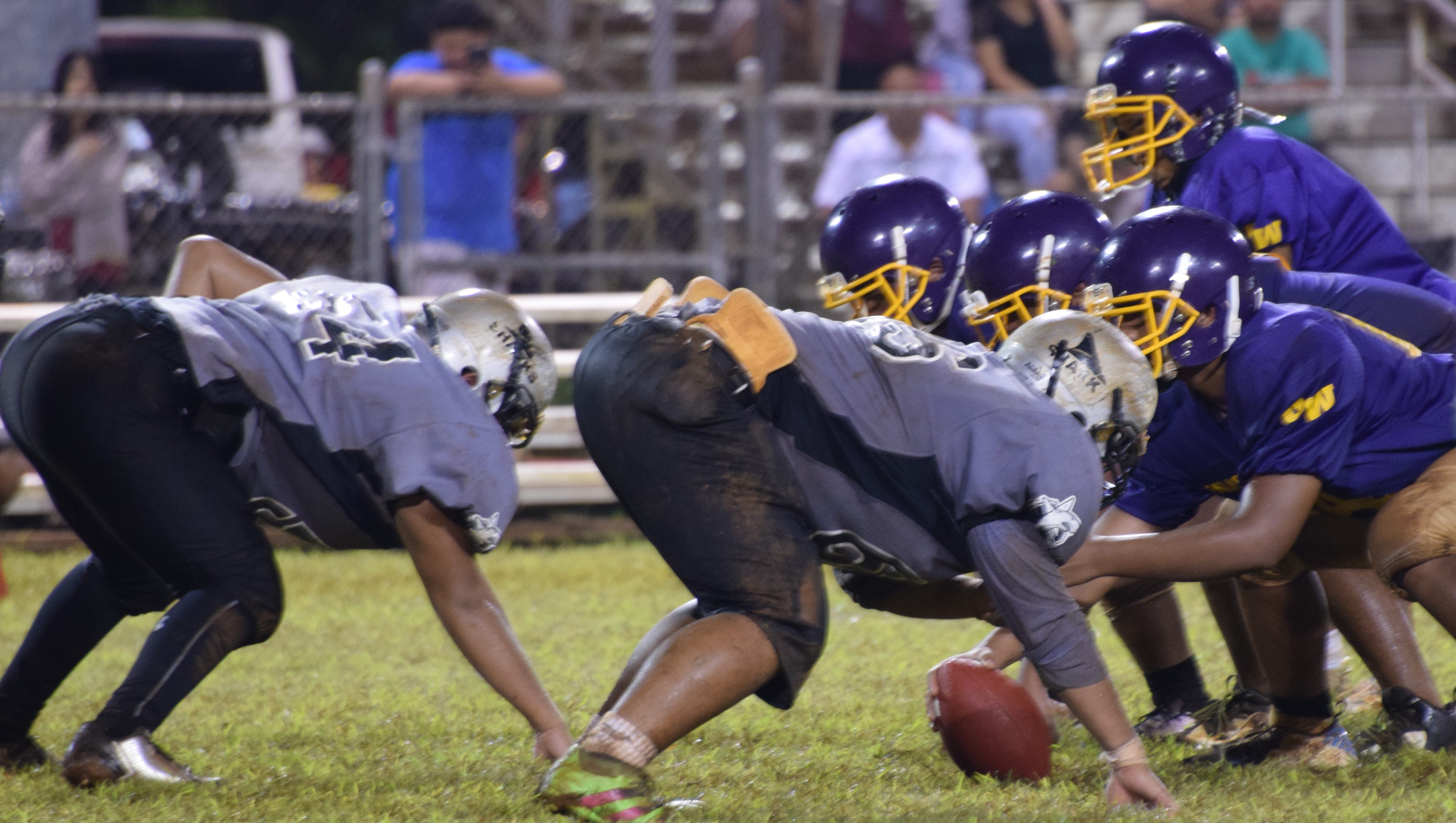 Geckos lead Sharks in high school football
