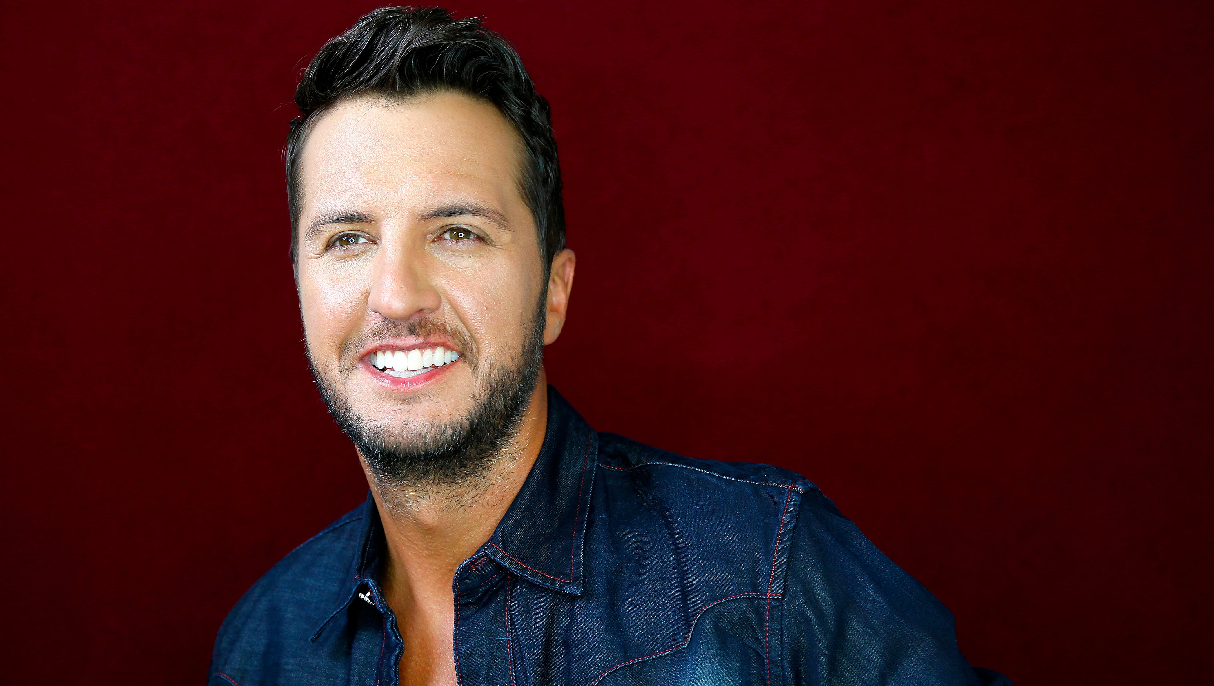 In this July 14, 2015 photo, Luke Bryan poses for a portrait at Audio ...