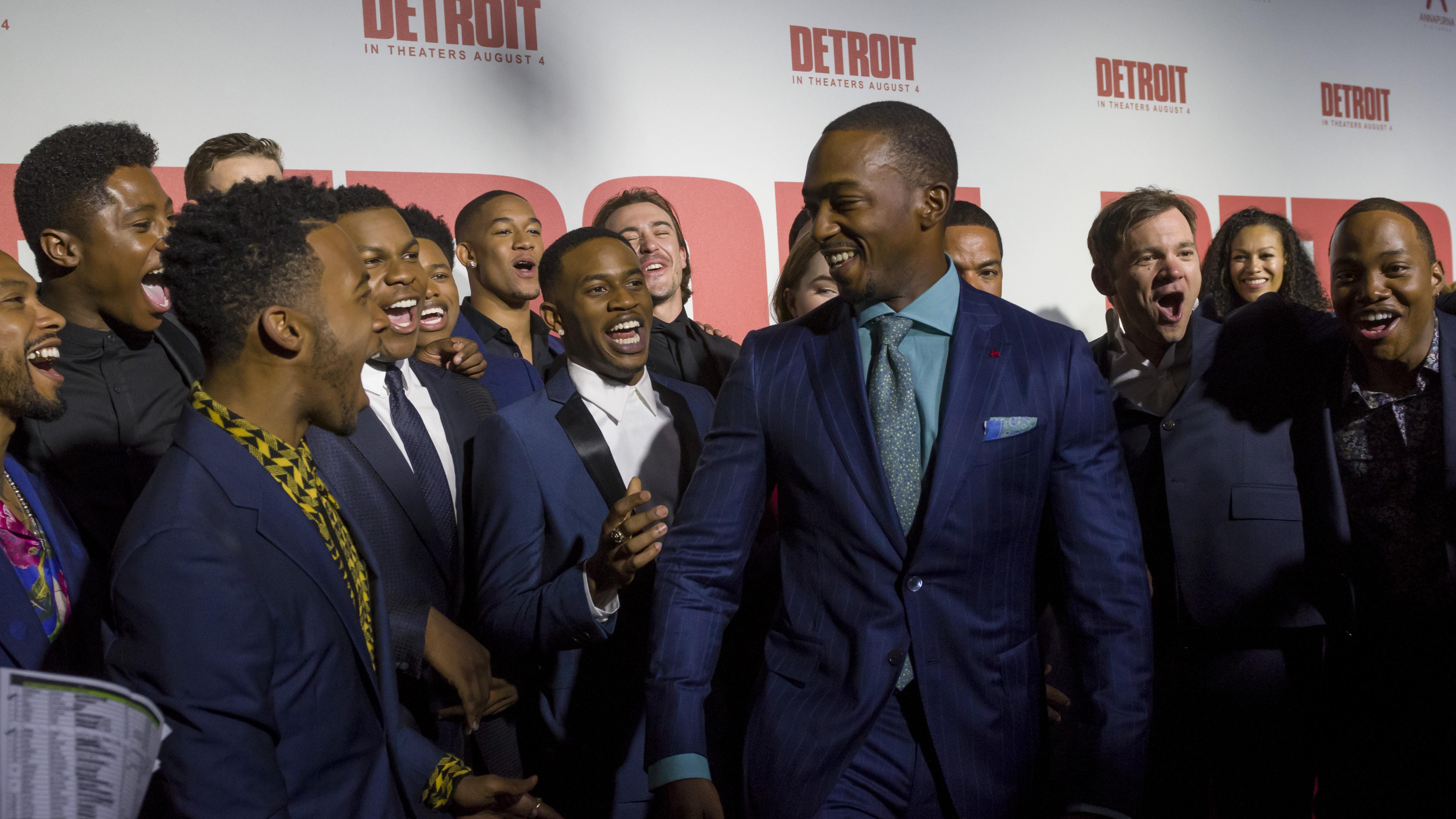 B99559307Z.1_20170730223518_000_GDS1J828D.1-0.jpg?width=3200&height ...