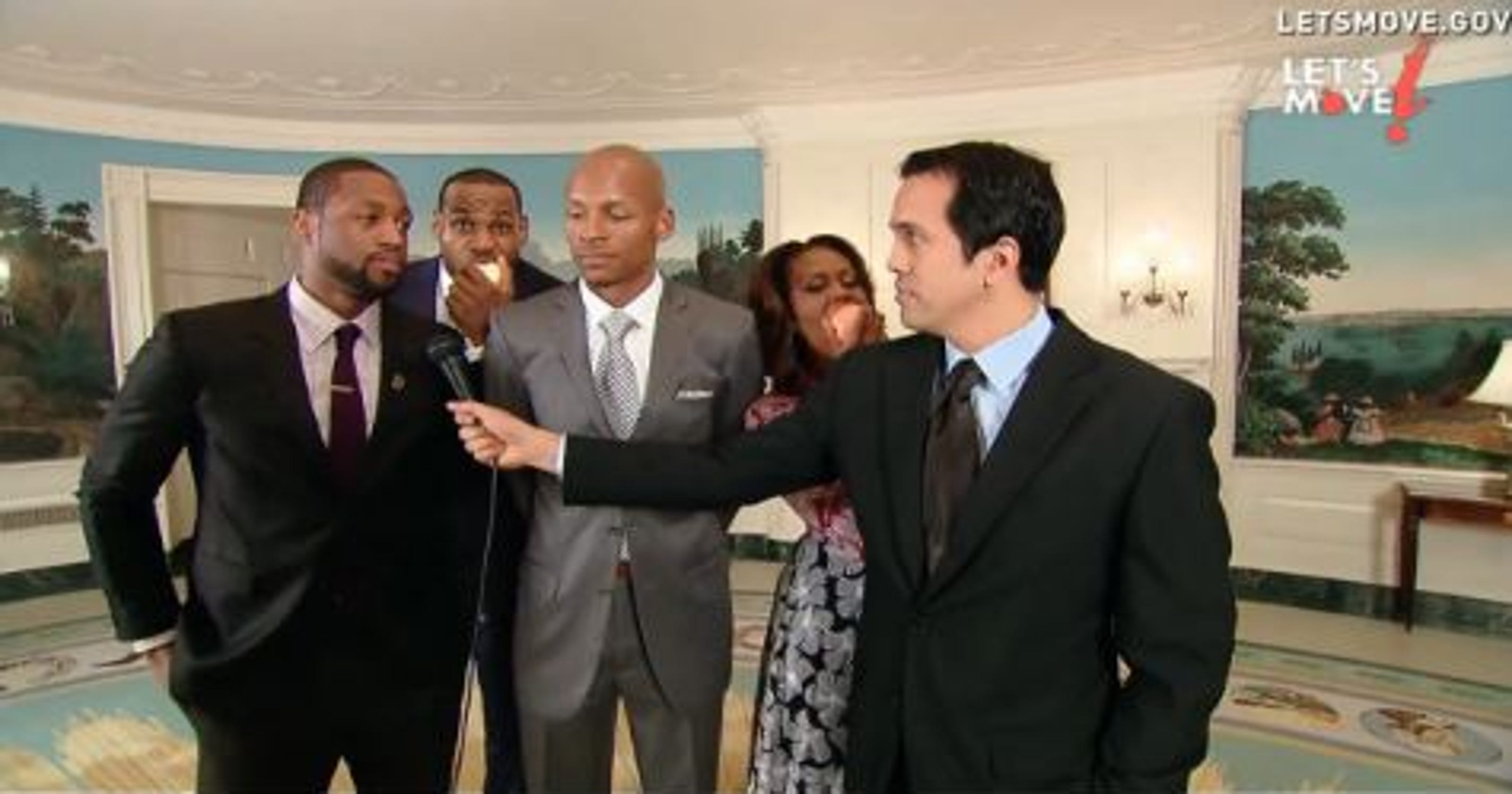 Michelle Obama dunks on LeBron James (sort of)