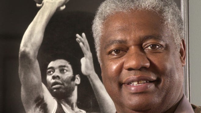 Oscar Robertson wonders: 'Where are the white athletes?' Oscar Robertson wonders: 'Where are the white athletes?'