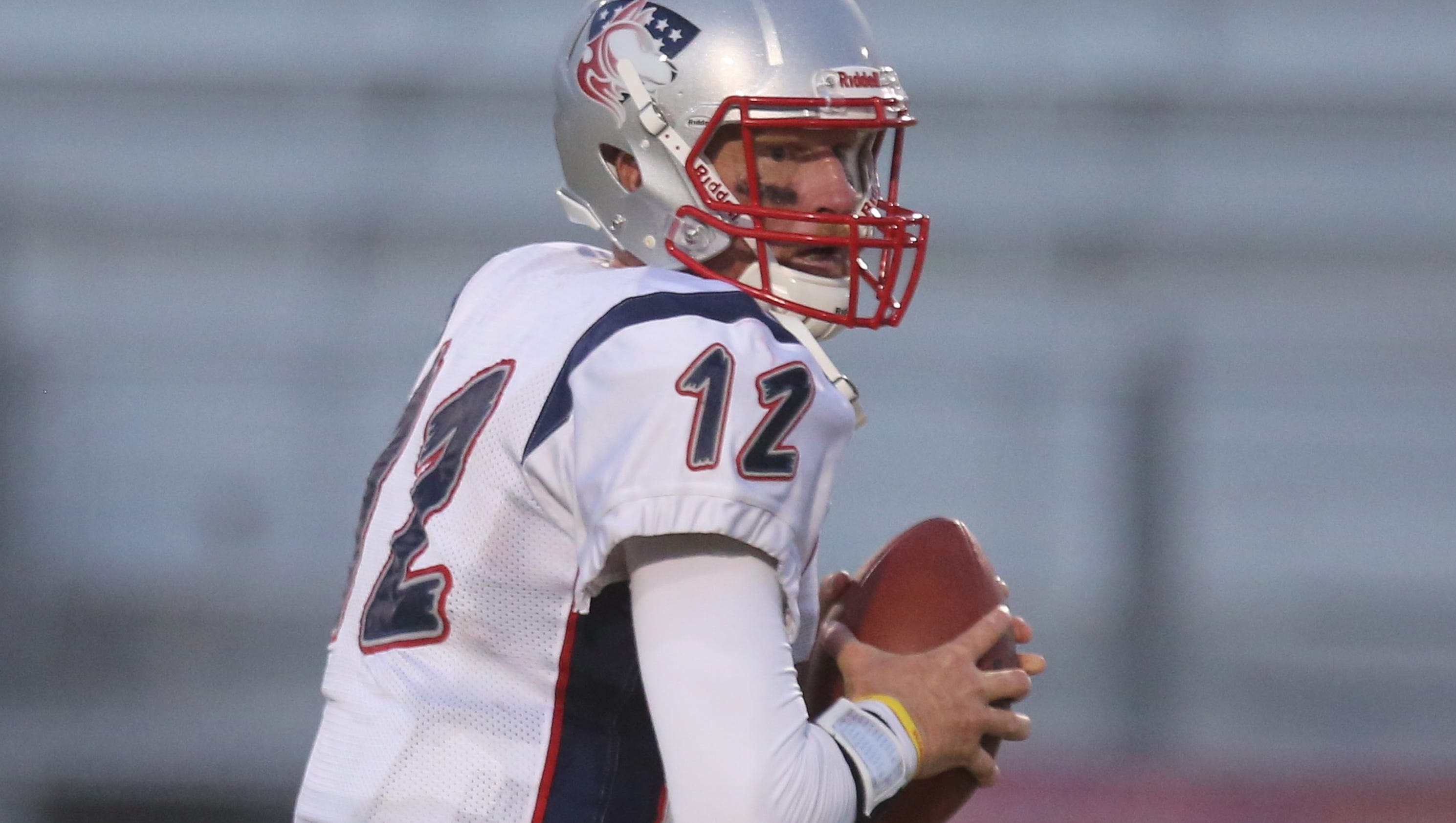 Todd Marinovich throws seven TDs in his return to competitive football