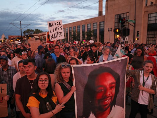 New Philando Castile dashcam video shows his last moments New Philando Castile dashcam video shows his last moments
