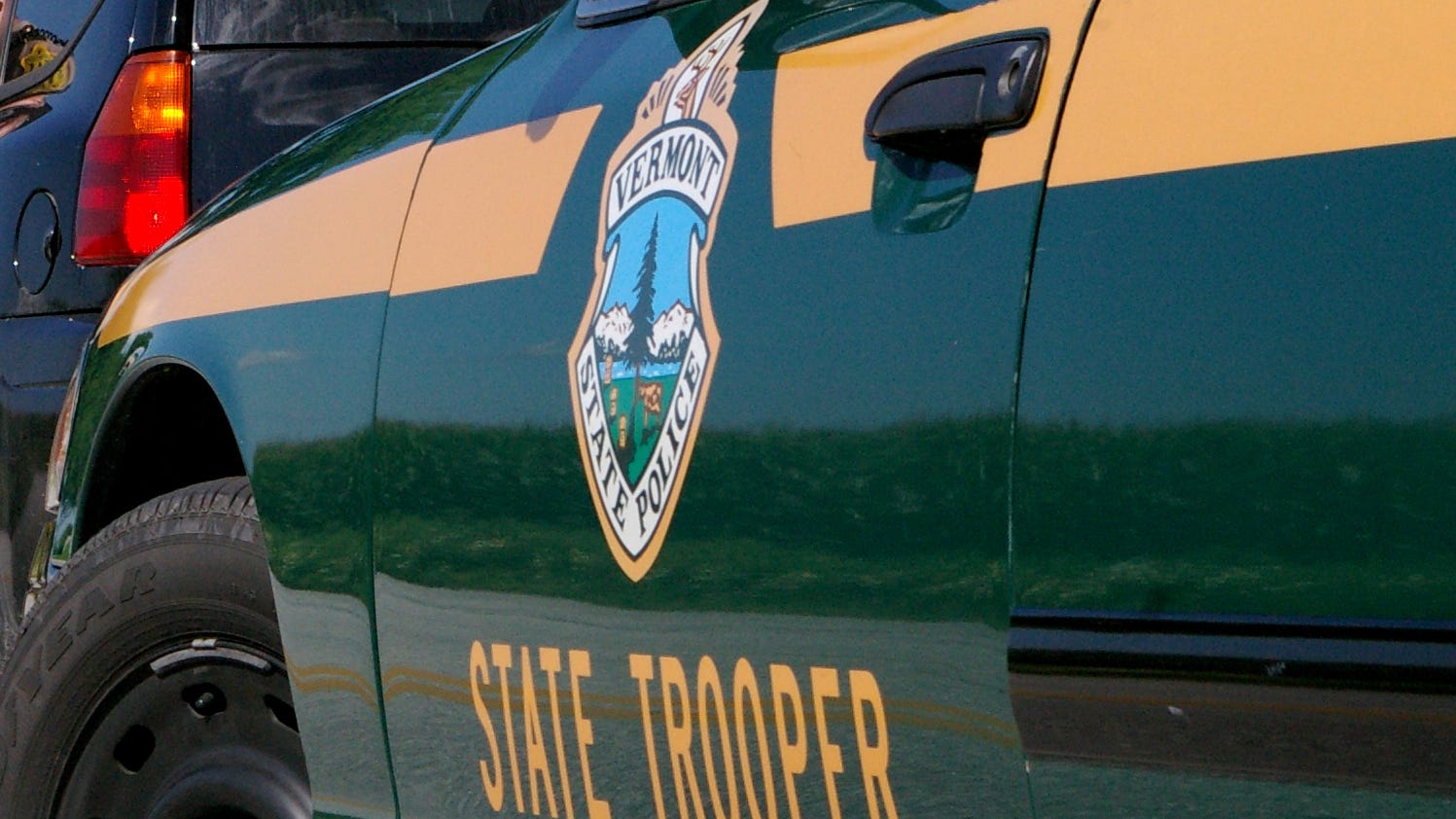 Fact check: Pig photoshopped into a Vermont state police car decal