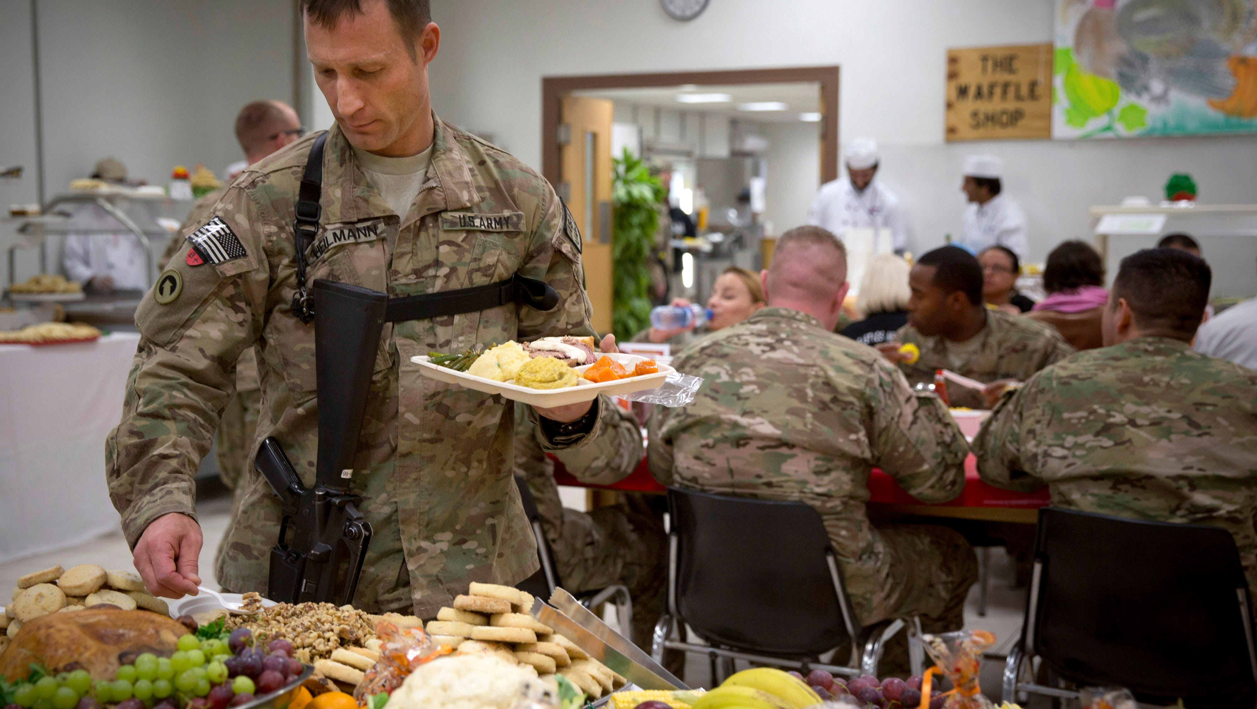 Thanksgiving clear and cold for feasting and shopping