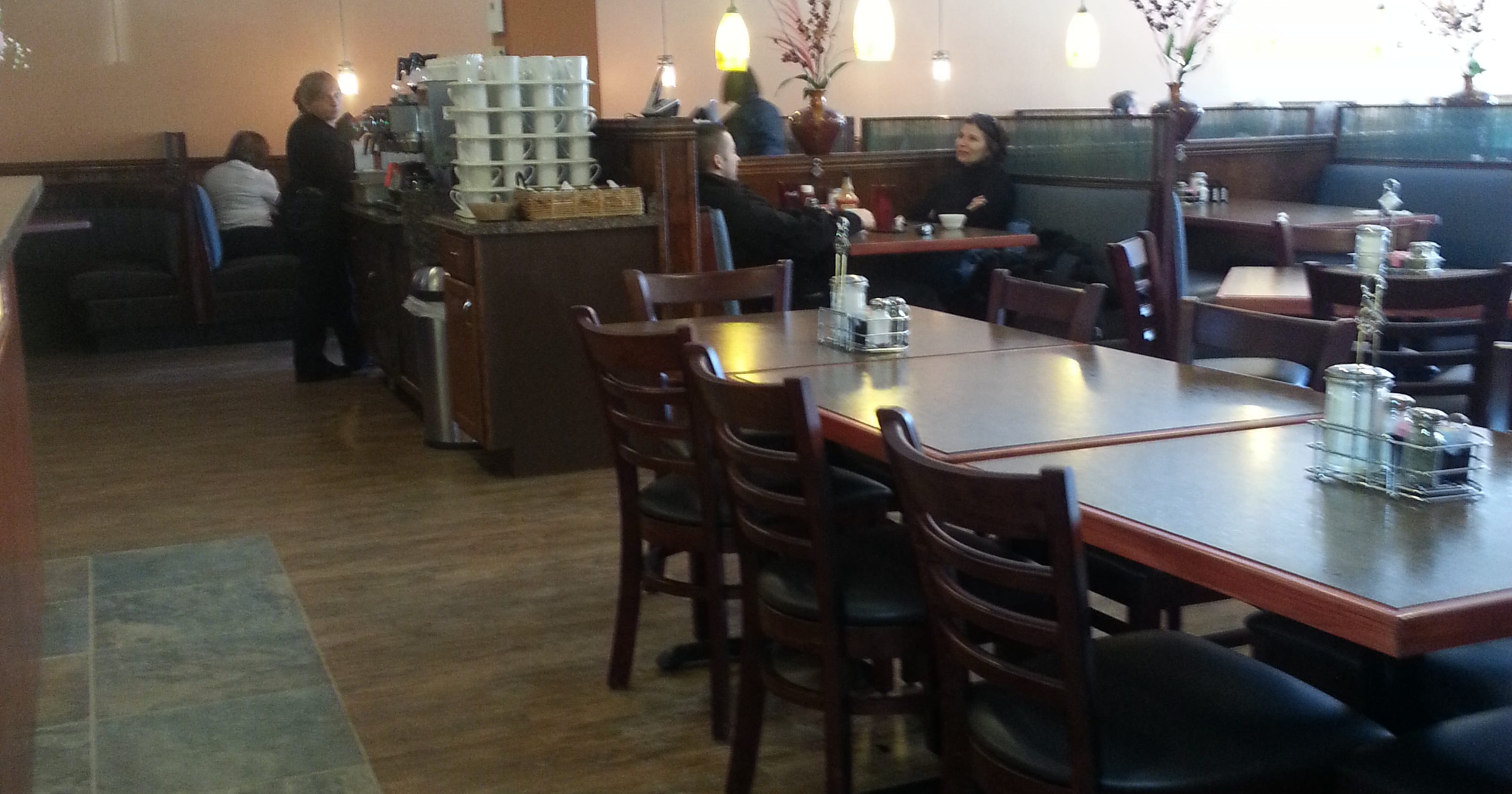 Blue Ridge Grill opens in Greece