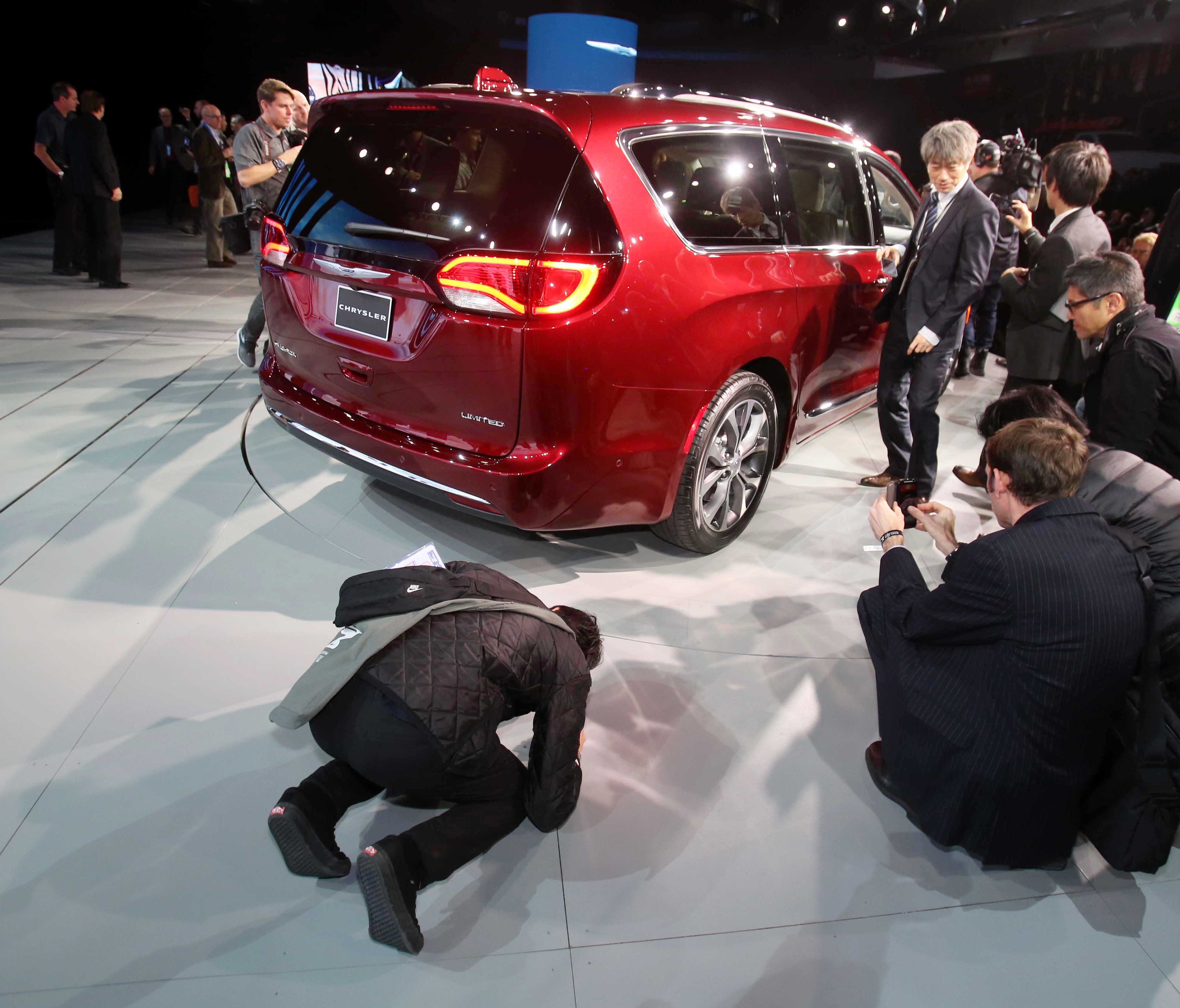 Production of Chrysler's new Pacifica minivan starts | newscentermaine.com