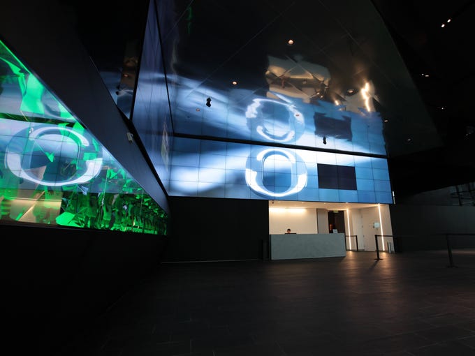 11 College Football Teams with Most Appealing Facilities