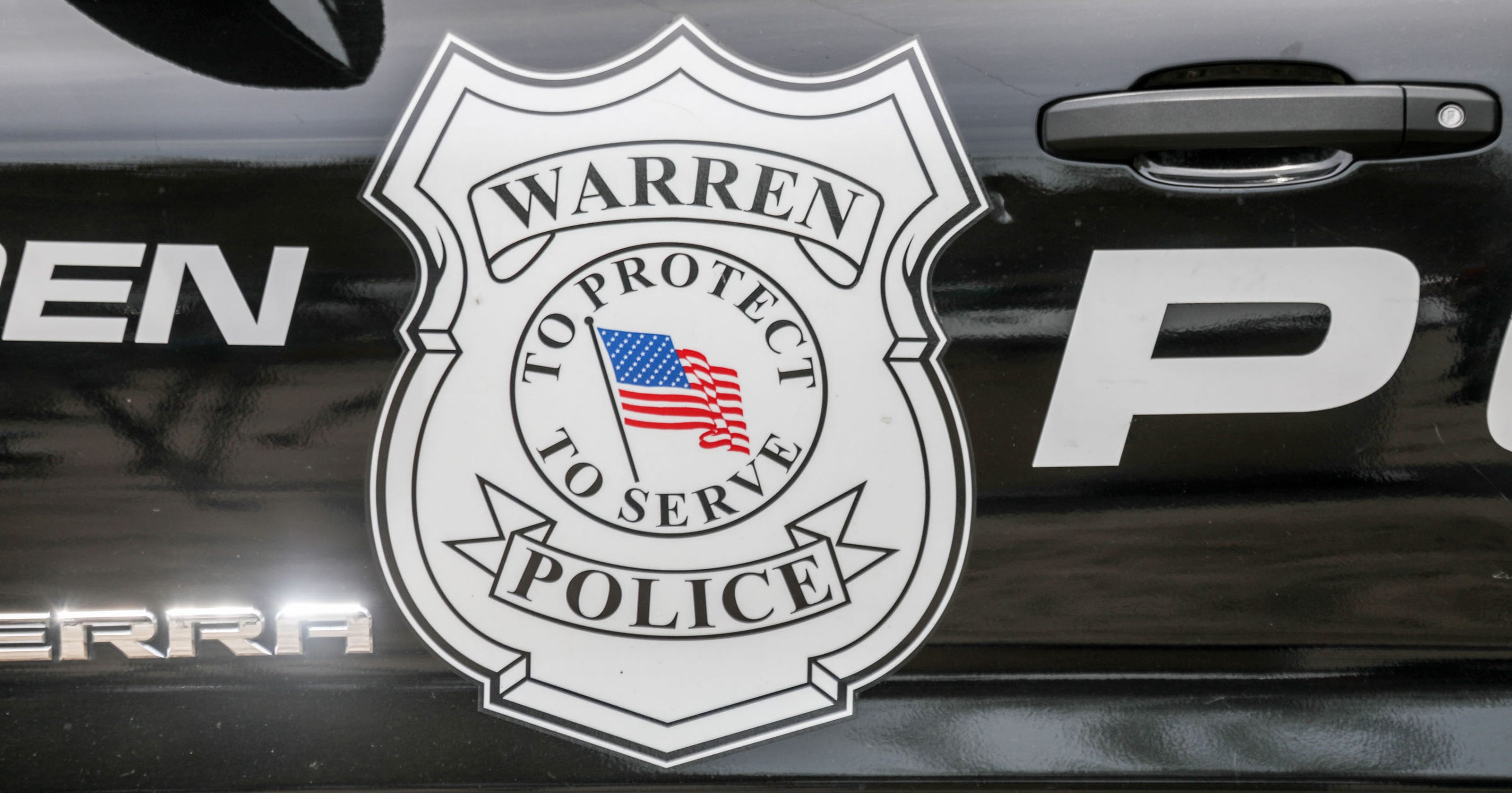 Warren's nearly all-white police force to add more blacks, Hispanics