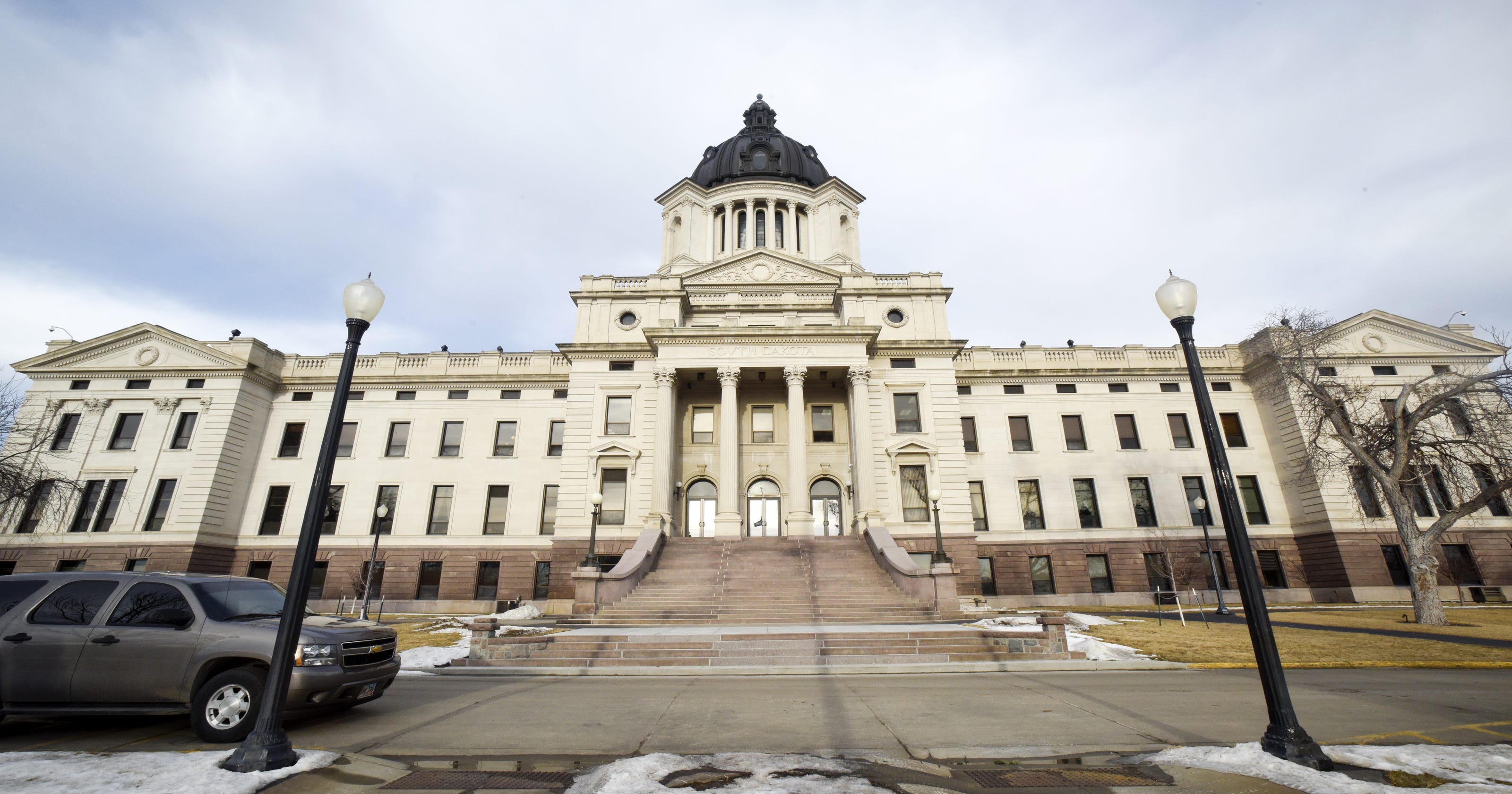 Kristi Noem appoints Greg Whitlock as veterans affairs secretary