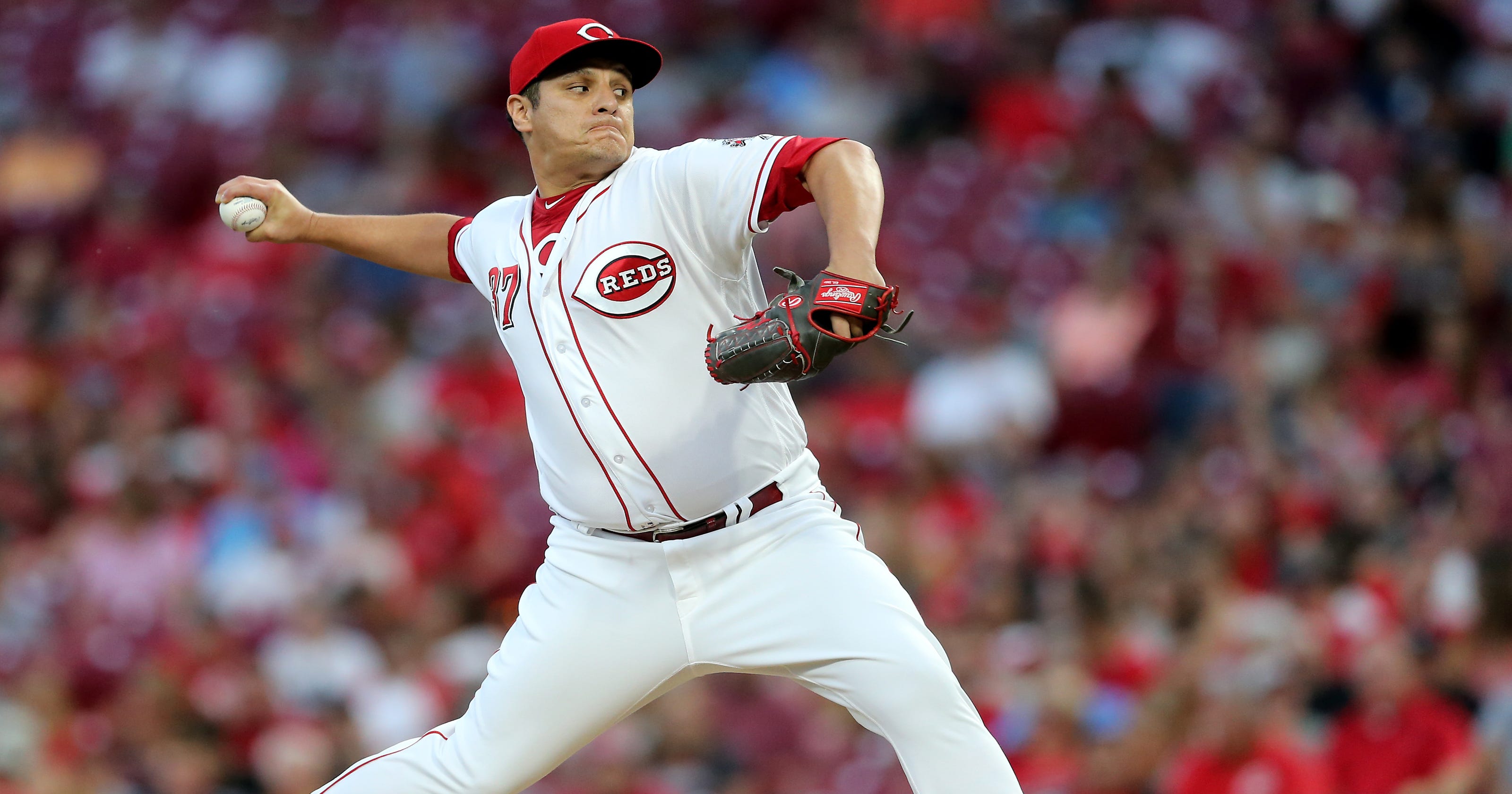 Video games are lifelong passion for Reds reliever David Hernandez