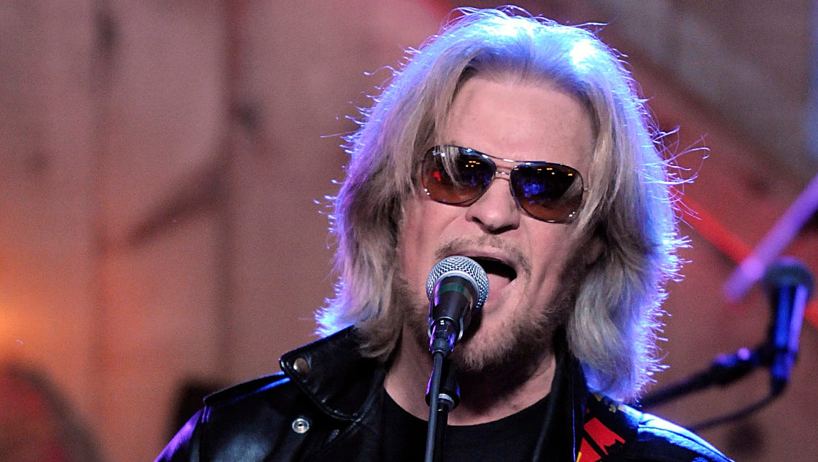 Daryl's House outdoor stage discussion turns to volume from bands