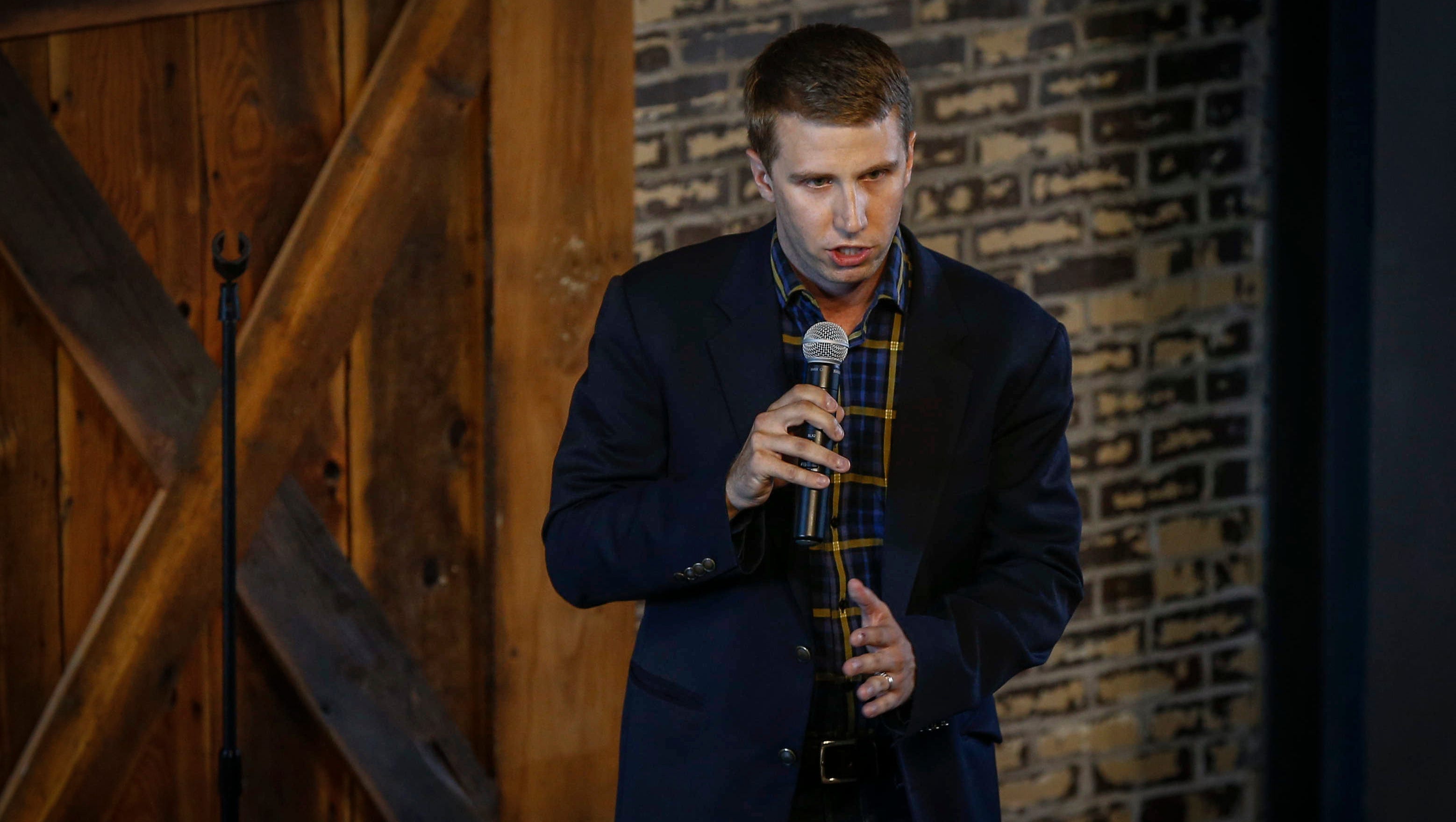 In Iowa, McDonald's pig draft for show hogs mimics annual NFL showcase